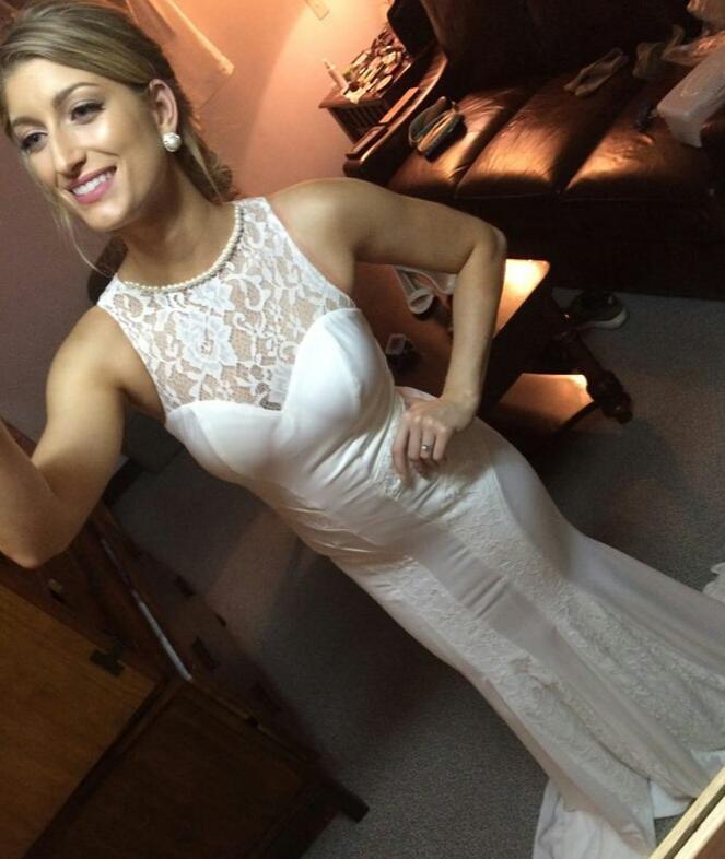 Wedding dress shows all | Scrolller