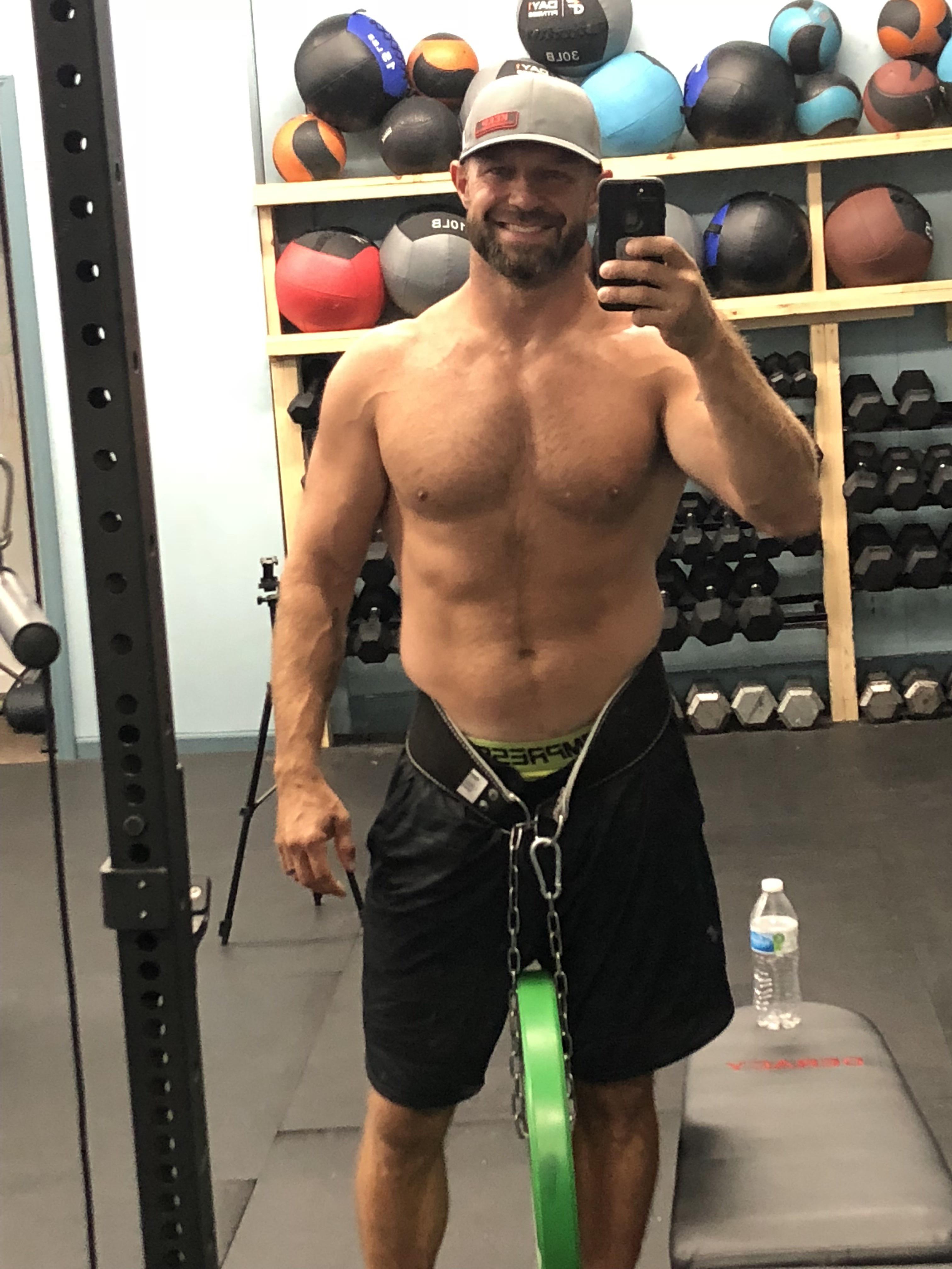 Weighted pull-ups!! Get after it!! | Scrolller