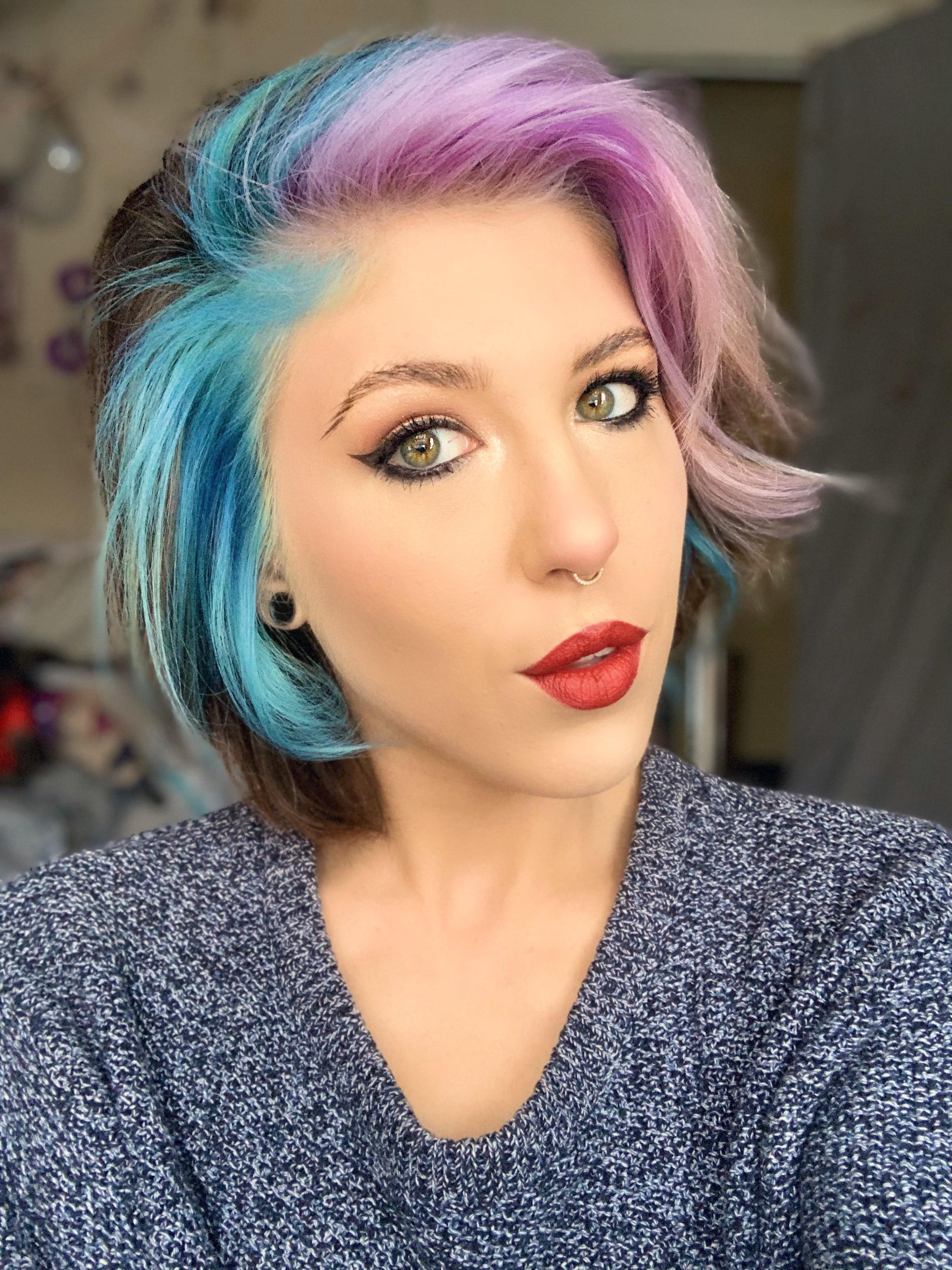 👽 Weird, tatted babe w/ free & VIP OnlyFans 😈 Links in comments | Scrolller