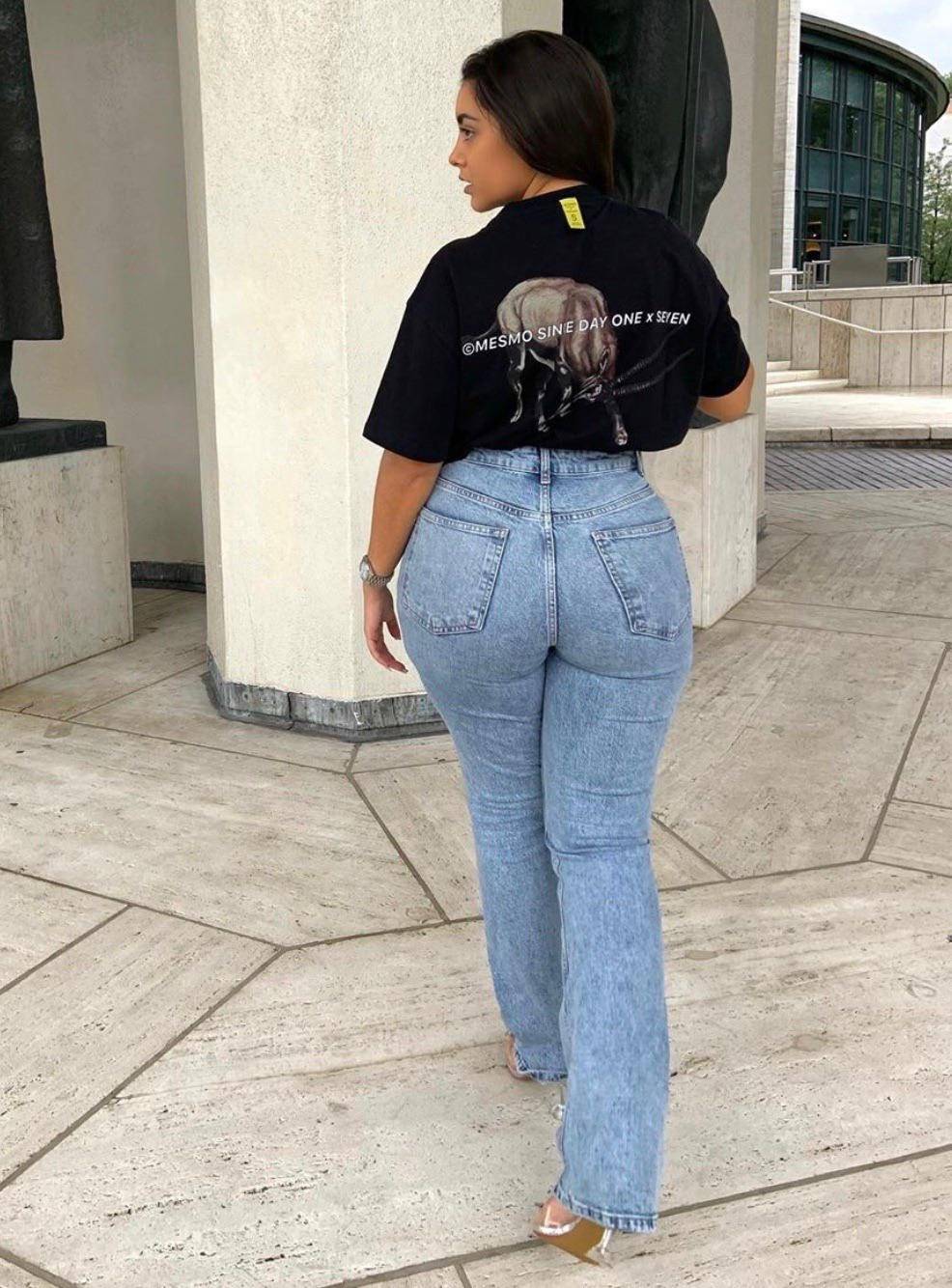 Well packed | Scrolller