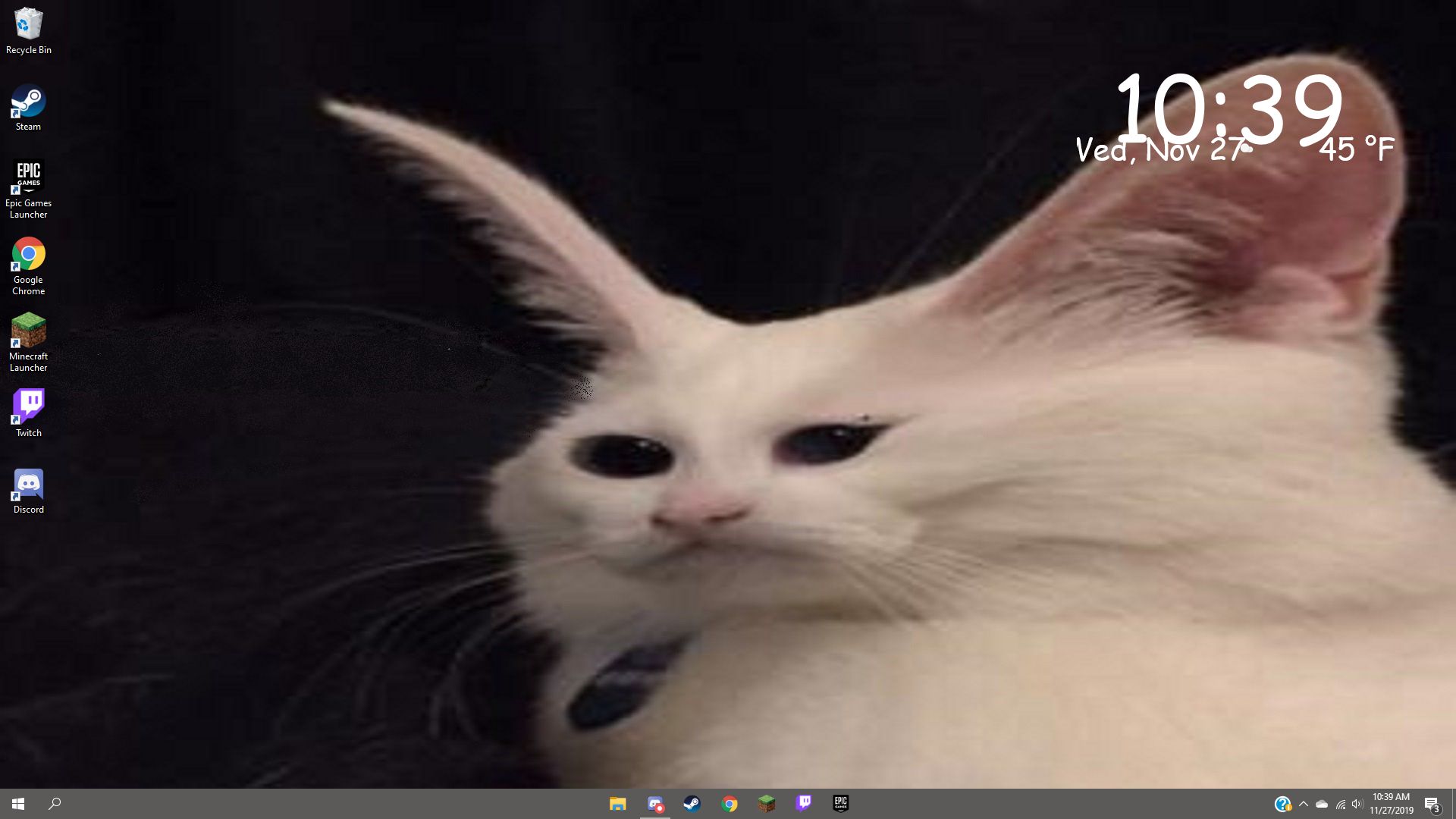 Went for a simple aesthetic desktop | Scrolller