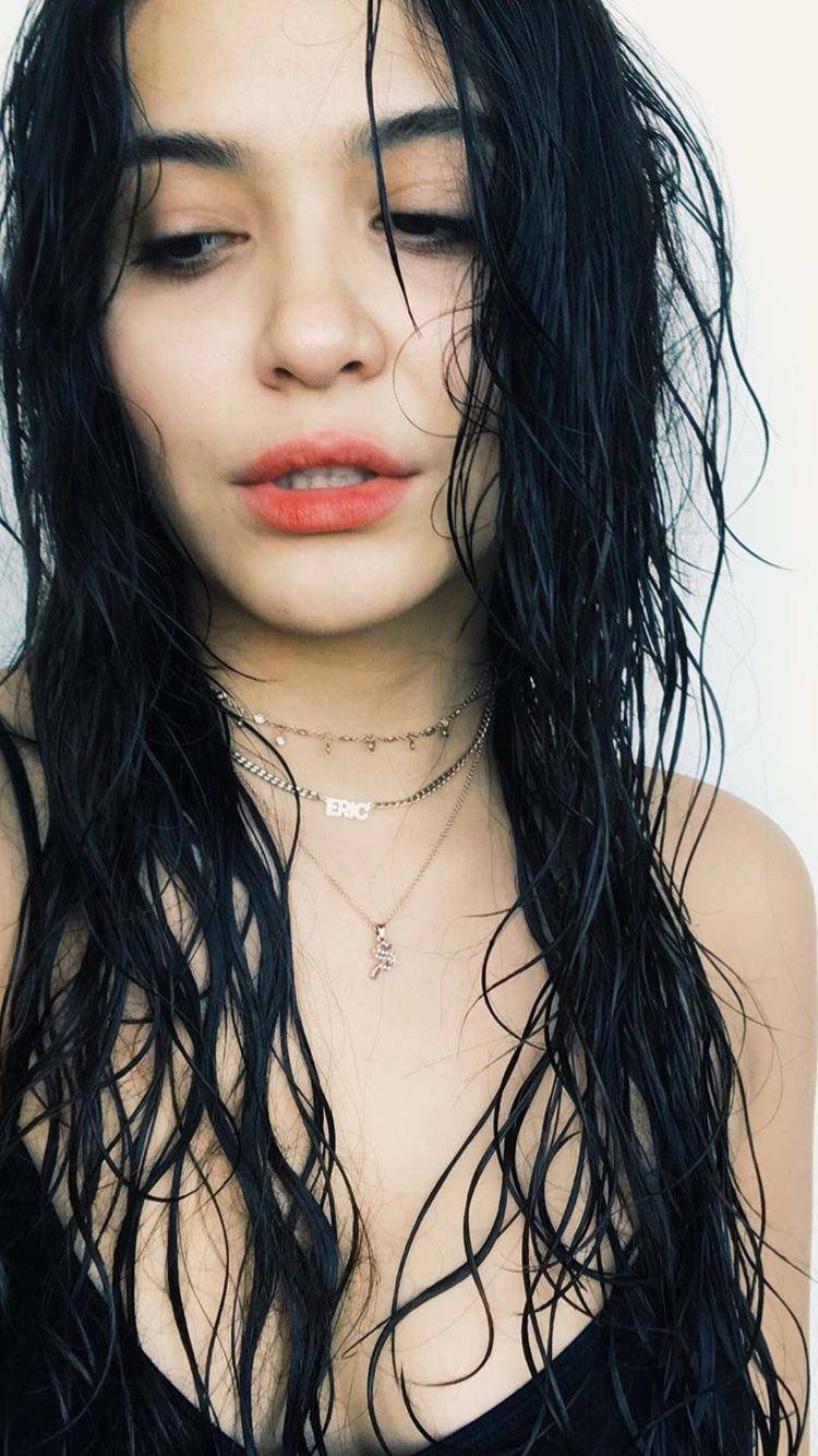 Wet hair | Scrolller