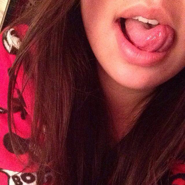 Wetting Her Lips Scrolller