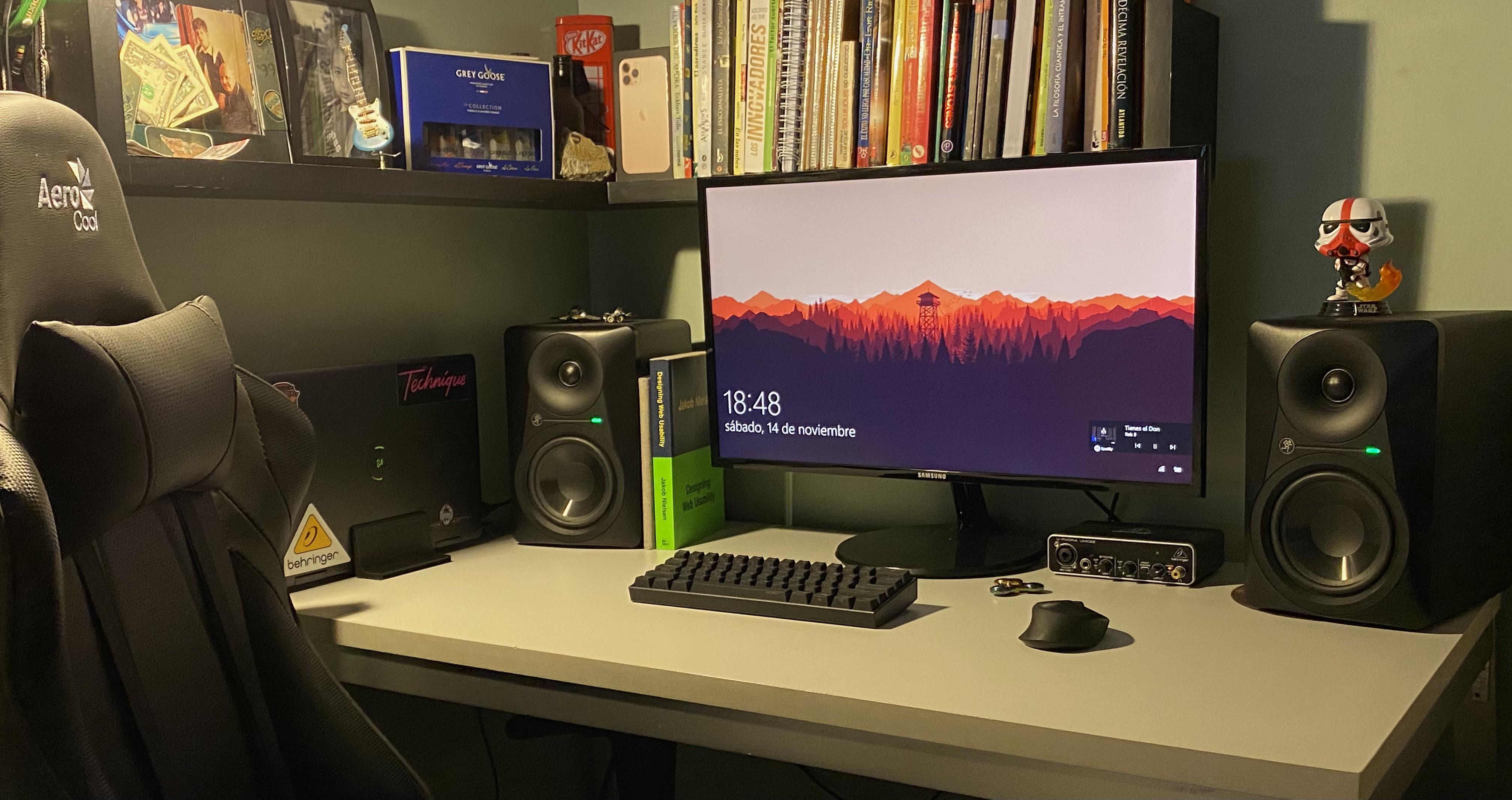 WFH Setup | Scrolller