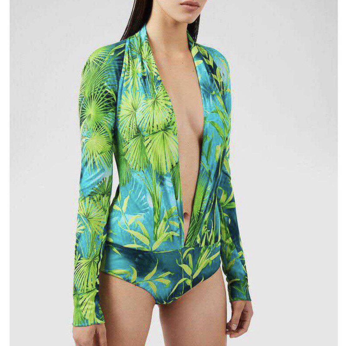 What about the jungle outfit for the queen. | Scrolller