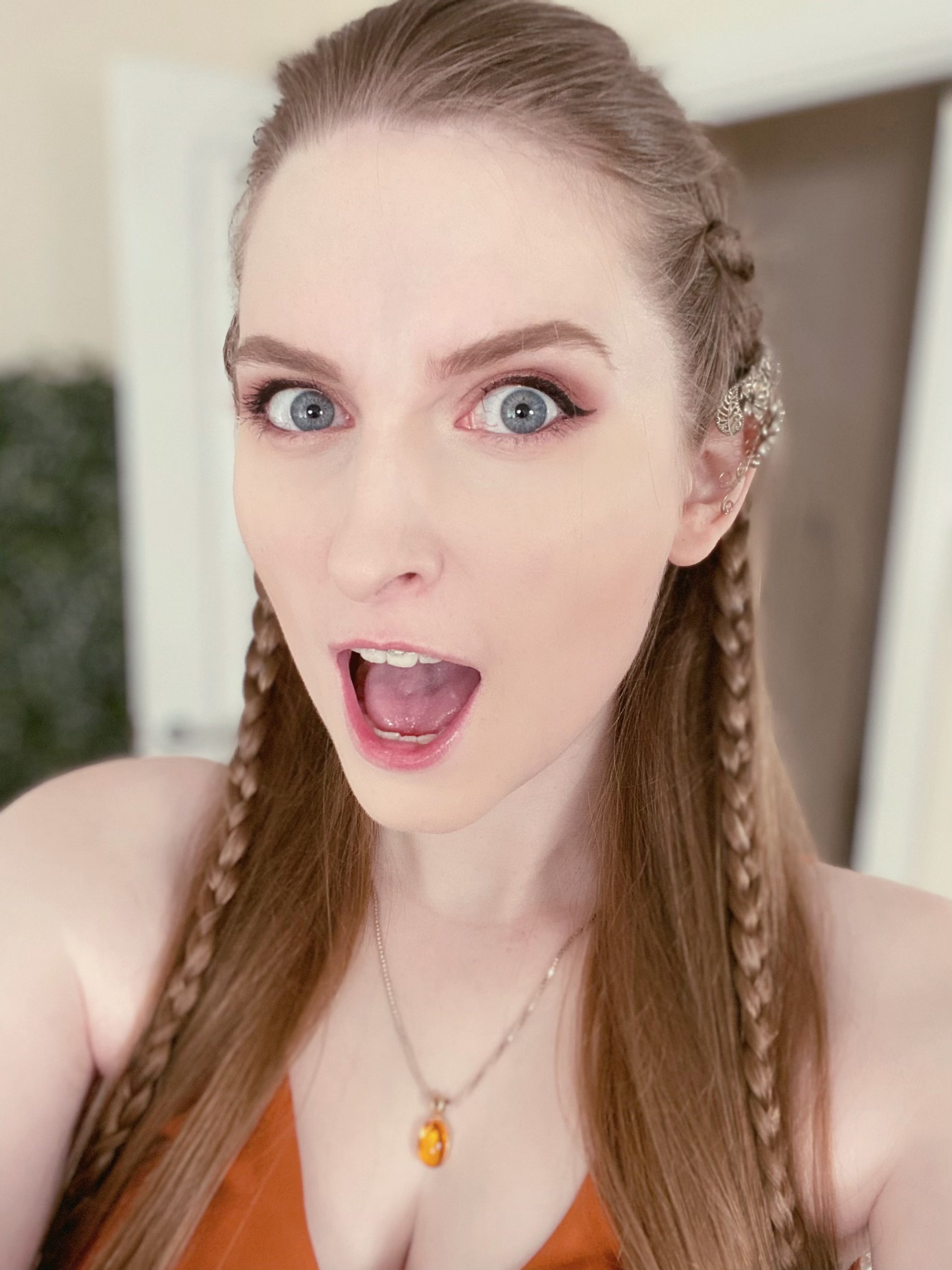 What do you think about this streamer slut? Her mouth looks quite inviting. | Scrolller