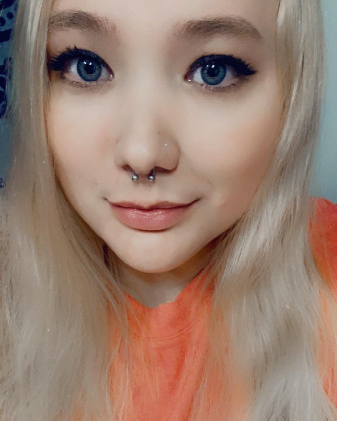 What’s the first thing you notice? | Scrolller