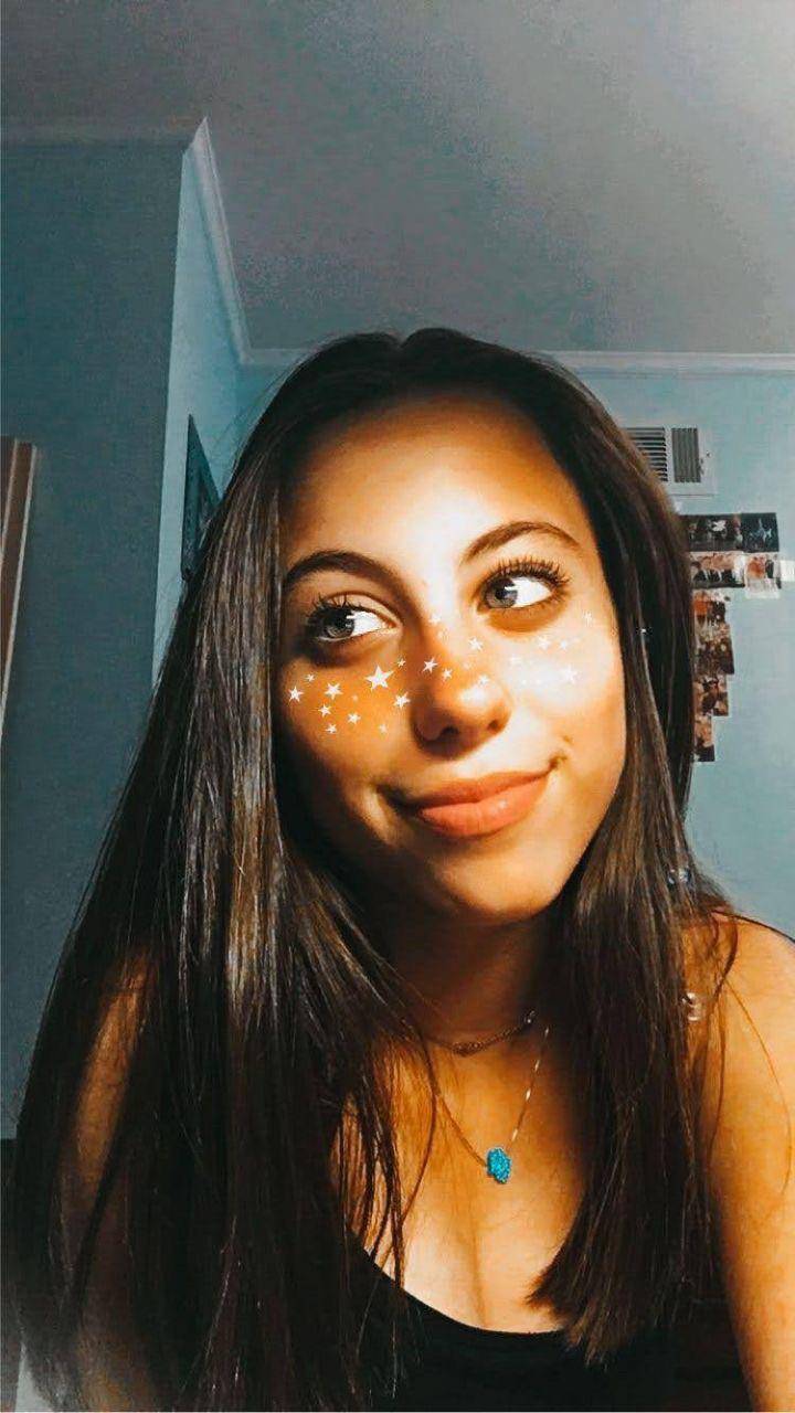 What would you guys do to her | Scrolller