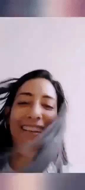 What's her name? Whatsapp video, sorry for the quality | Scrolller