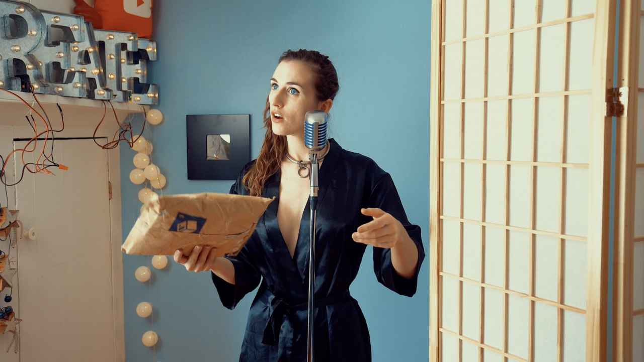 What's in the package? | Scrolller