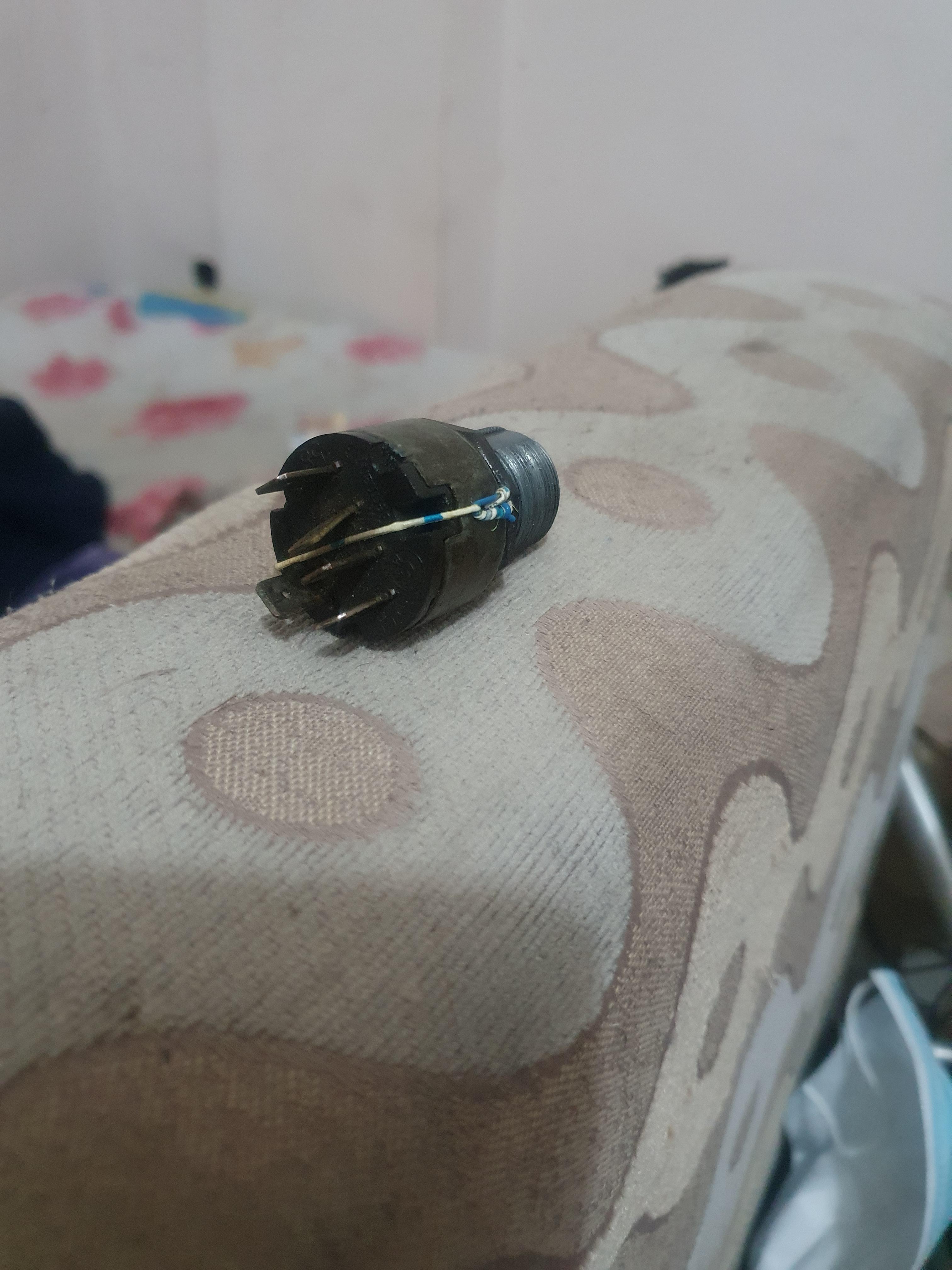 which points should i connect to use this key as a simple on and off switch? BMW r80/7 1979 TIA ...