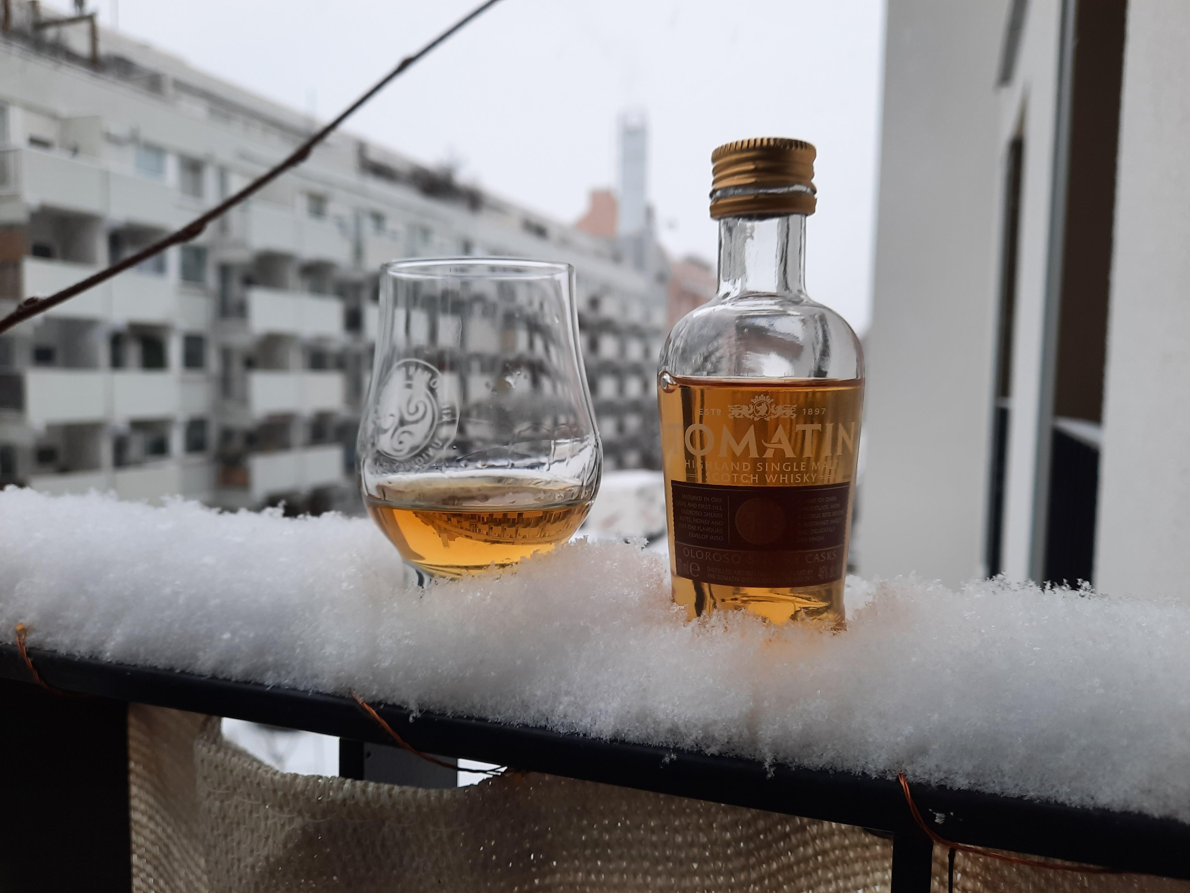 Whisky in the snow | Scrolller