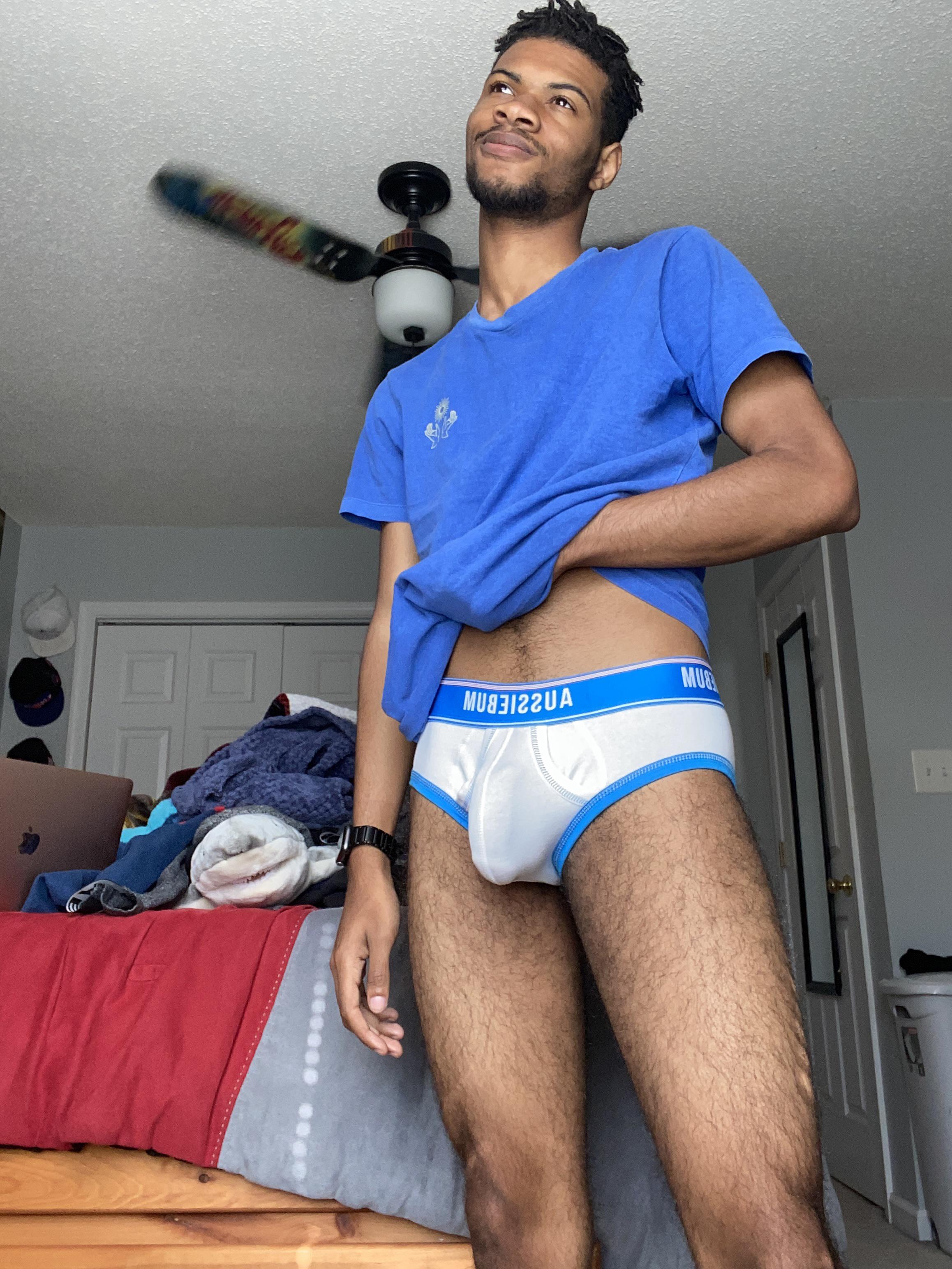 white always looks good | Scrolller