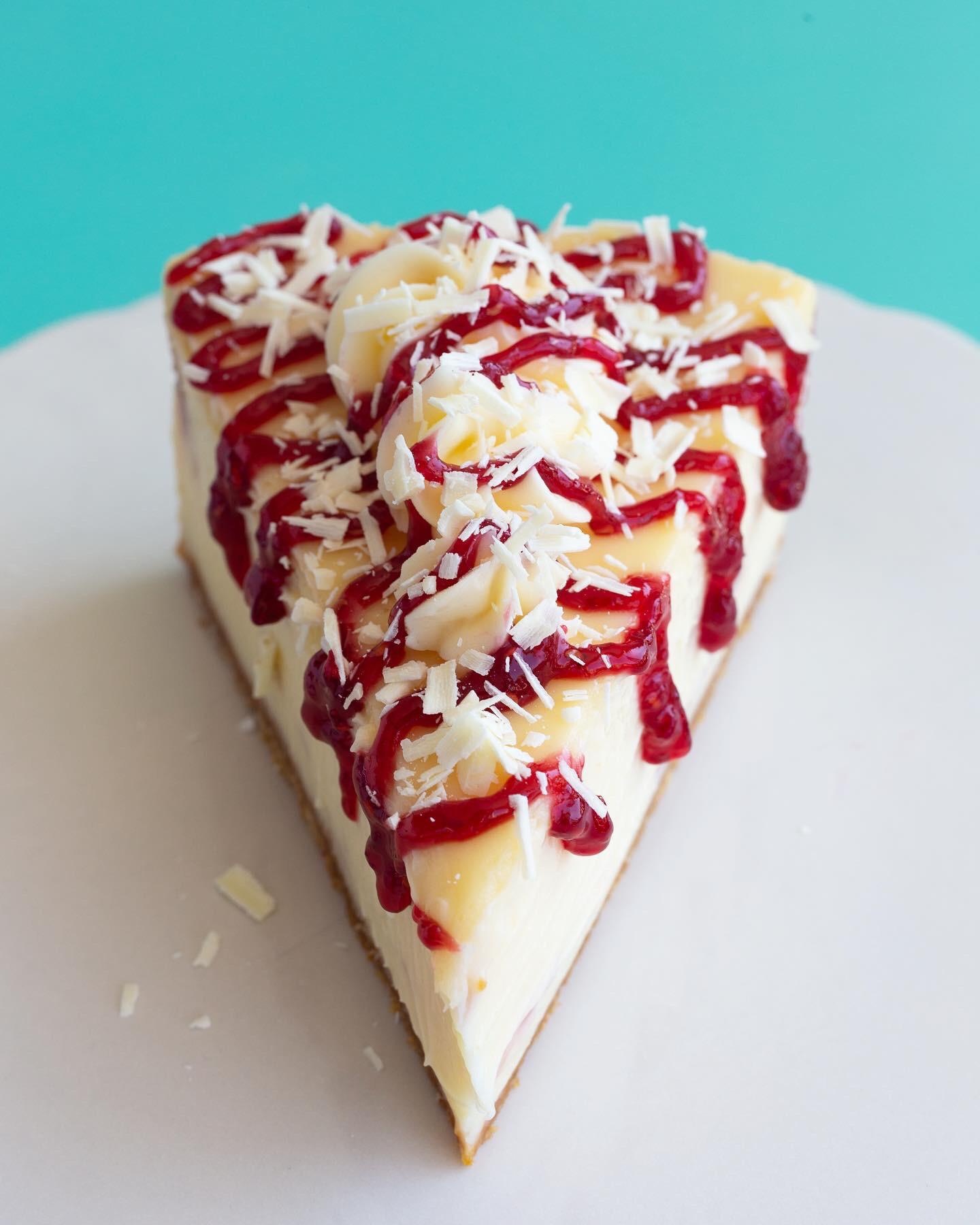 White Chocolate Raspberry Cheesecake | Scrolller