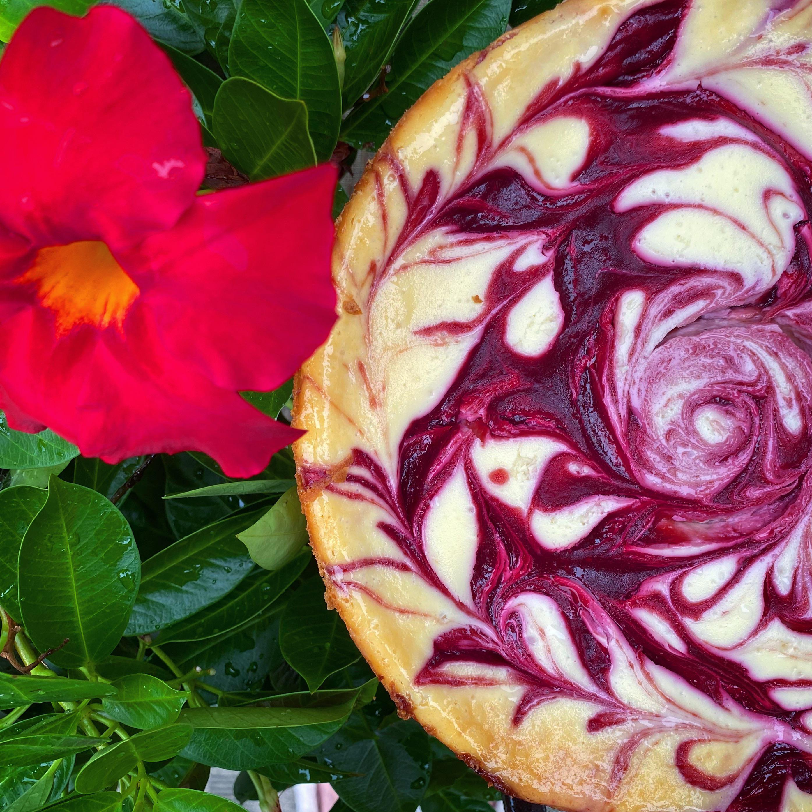 White chocolate raspberry cheesecake swirl | Scrolller