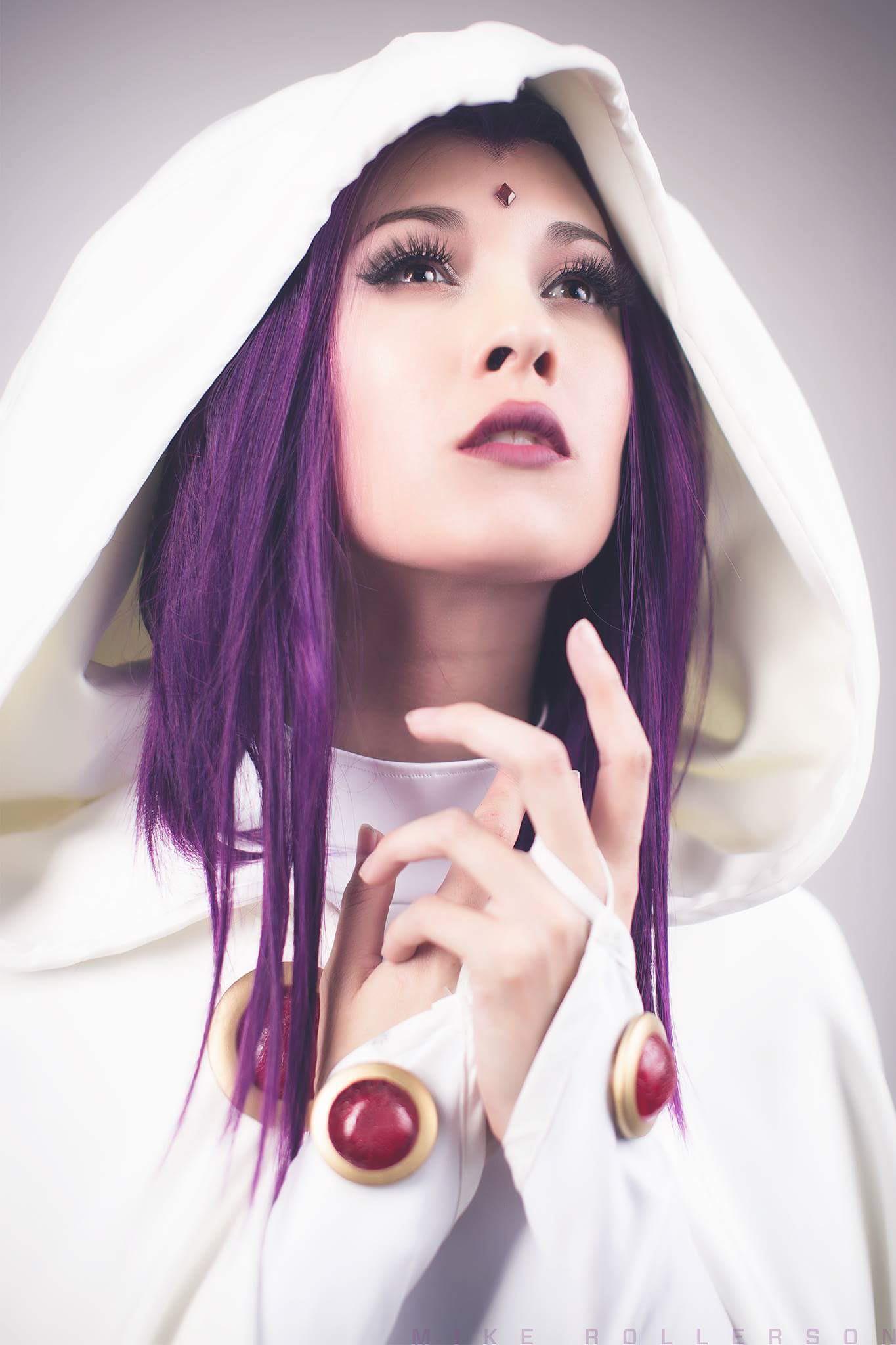 White Raven | Scrolller