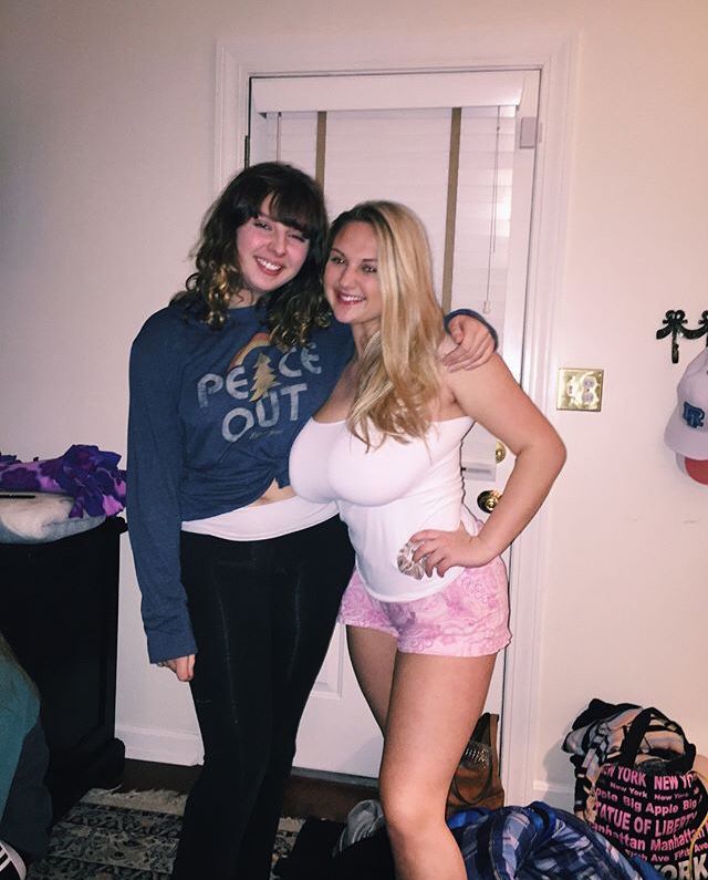 White tank | Scrolller