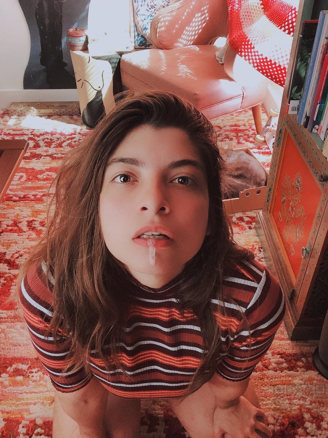 Who likes drool to make it wet? | Scrolller