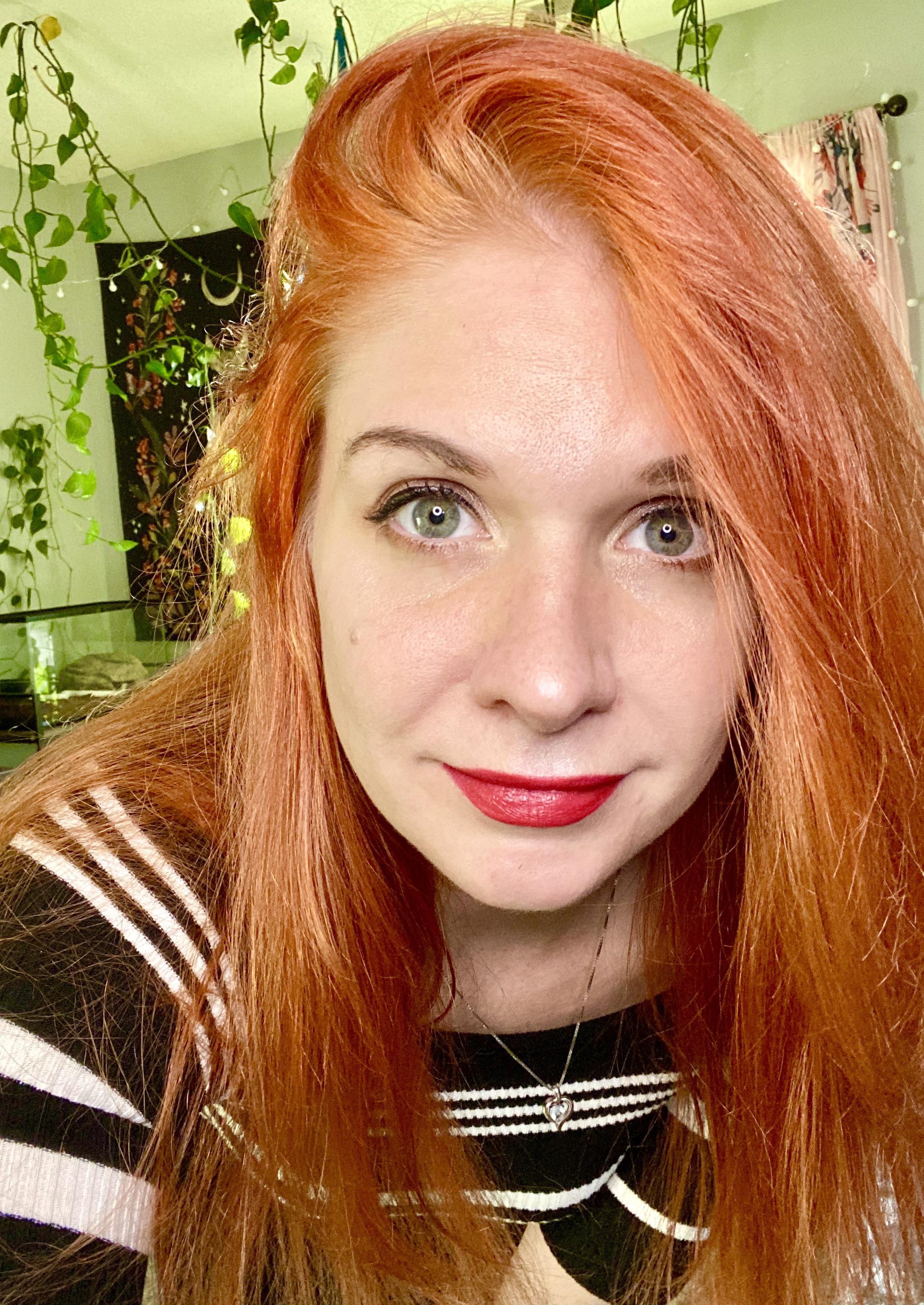 Who Likes Green Eyed Redheads Scrolller