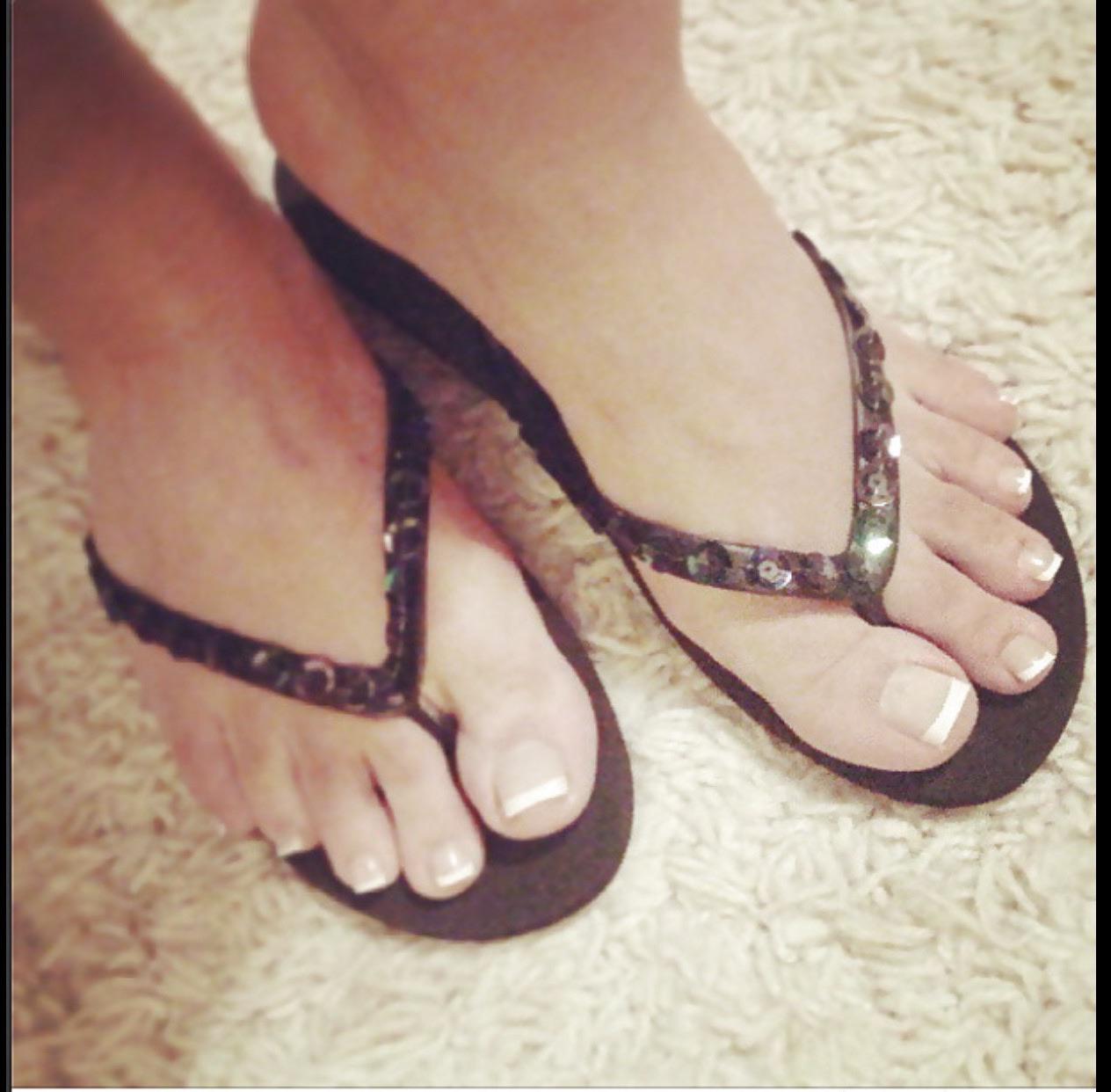 Who loves flip flops With french | Scrolller