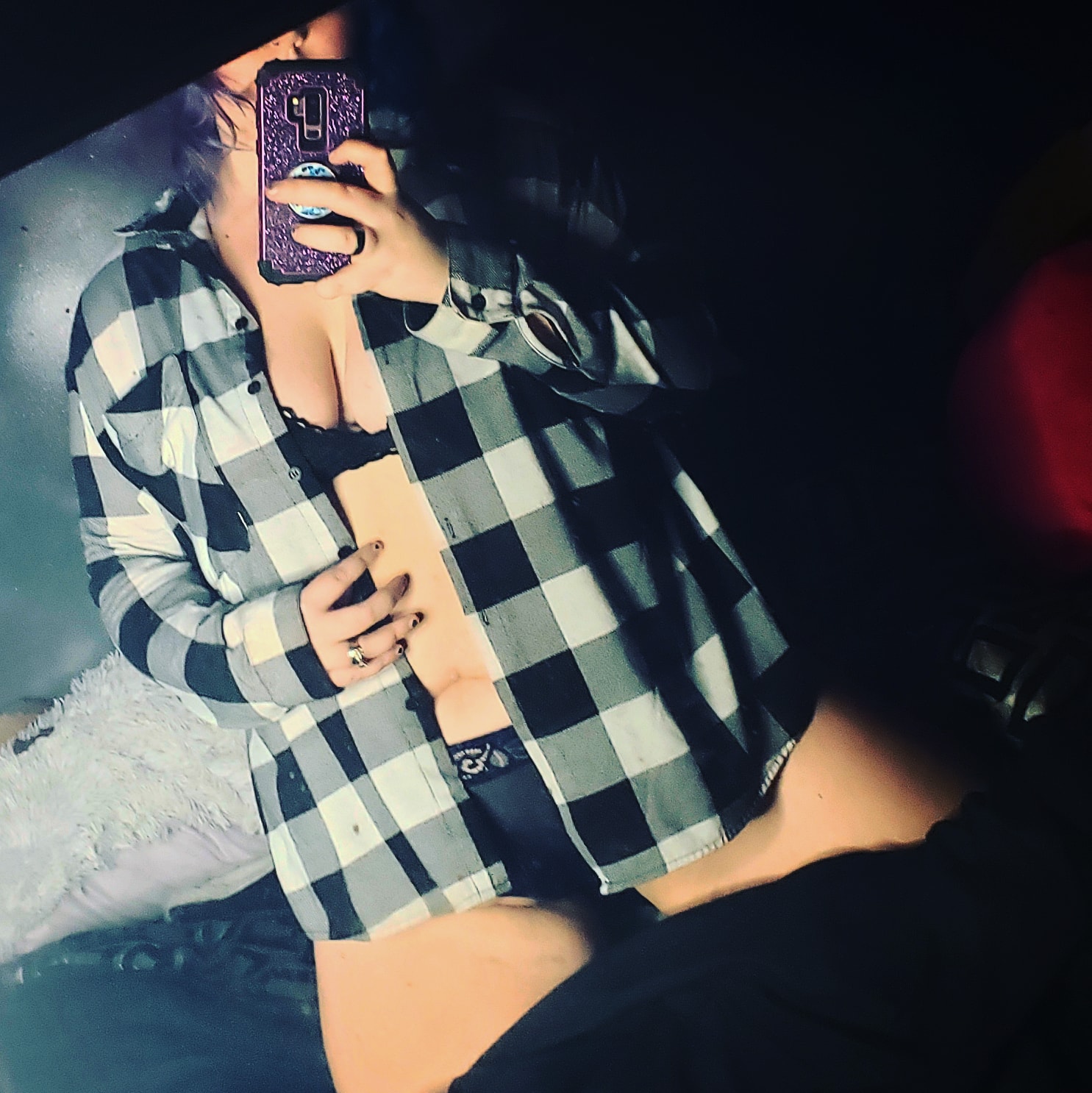 Who wants a full on GFE for a great deal? | Scrolller