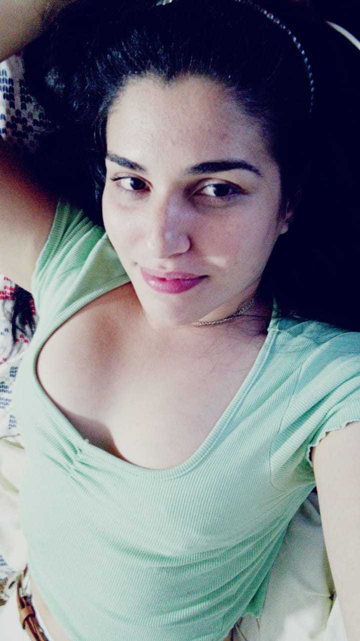 Who wants to see more of my beautiful angle 😍 | Scrolller