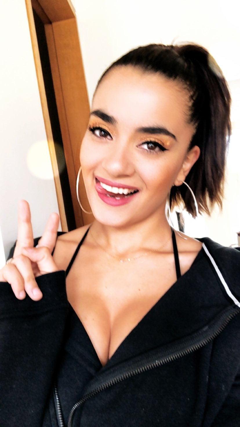 Who wouldn’t want to be Paulina Gaitan’s one night stand! She’s so underrated | Scrolller