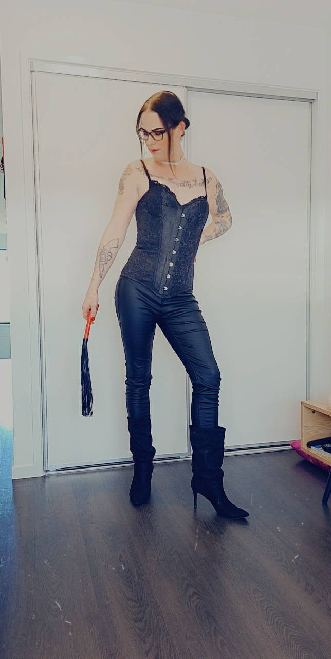 Who's interested in Trans Dommes? | Scrolller