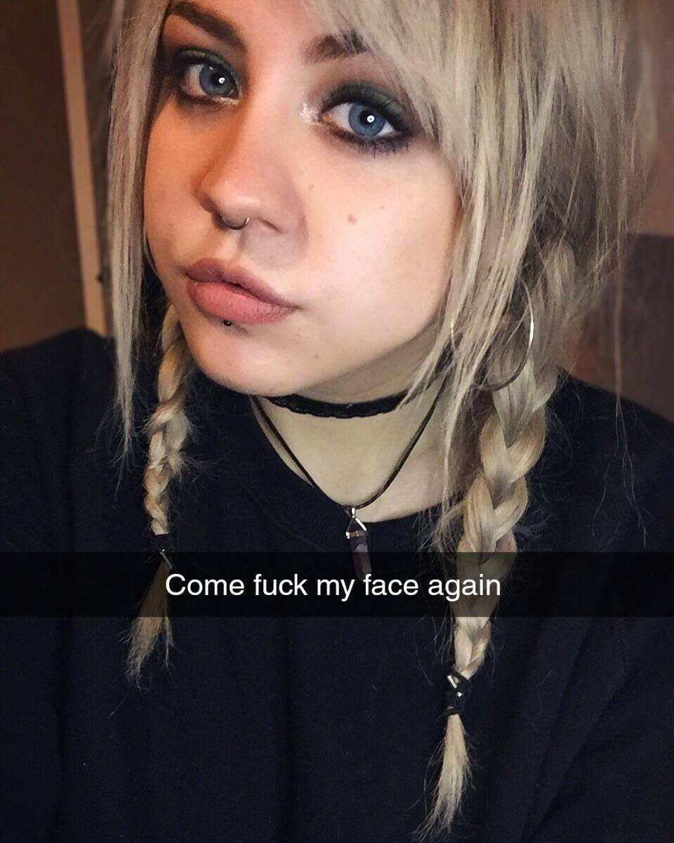 Whose coming | Scrolller