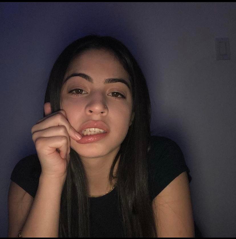 Why does my app glitch if I select to post more then one pic? Help mee | Scrolller