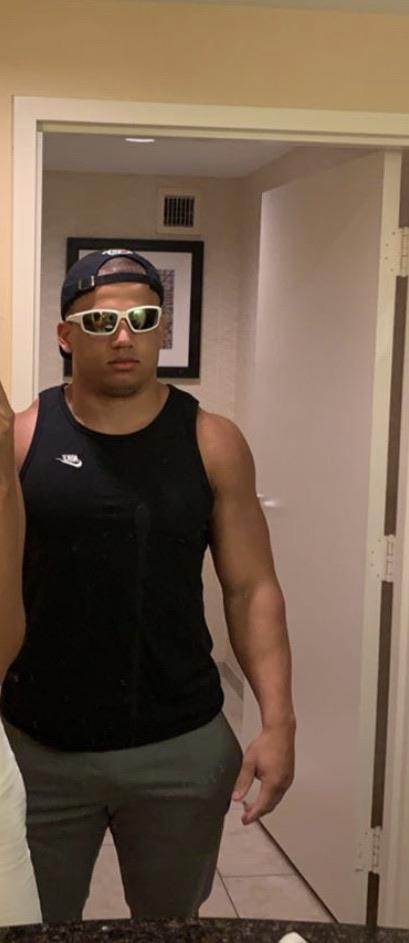 Why dose T1 look like his name is kyle | Scrolller