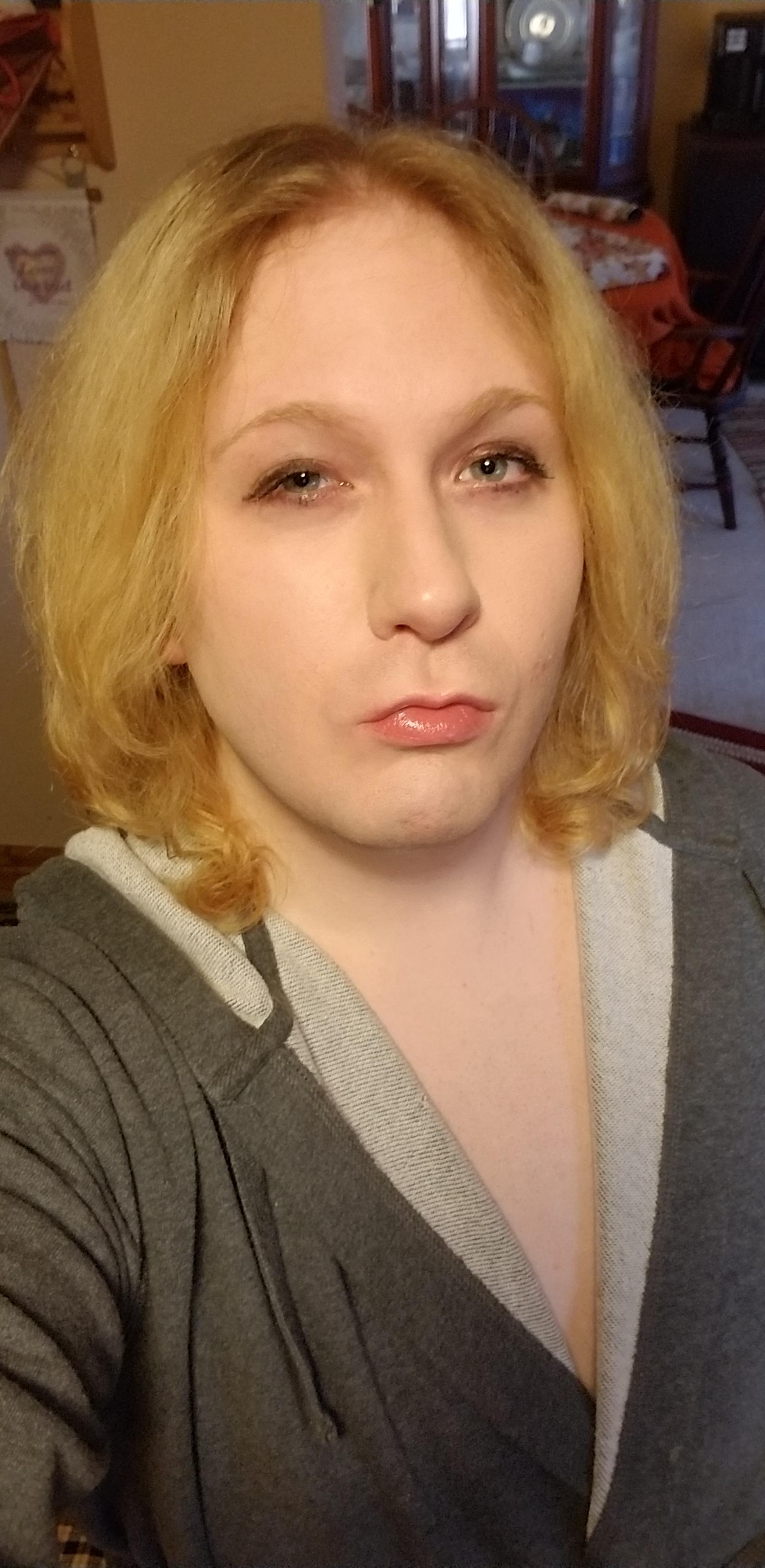 Why hello all you adorable people. 🤗😘 | Scrolller