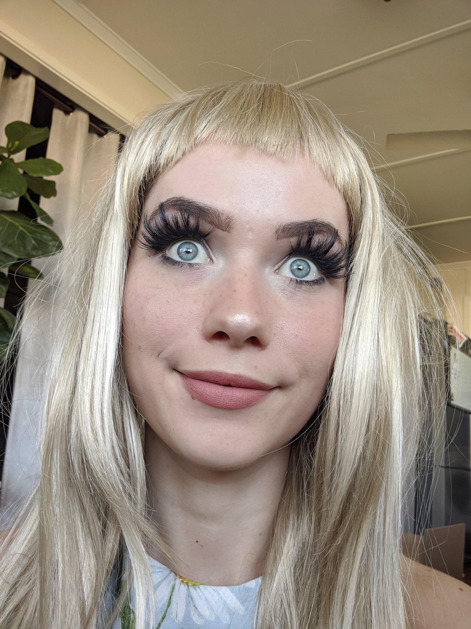 Wide-eyed girl | Scrolller