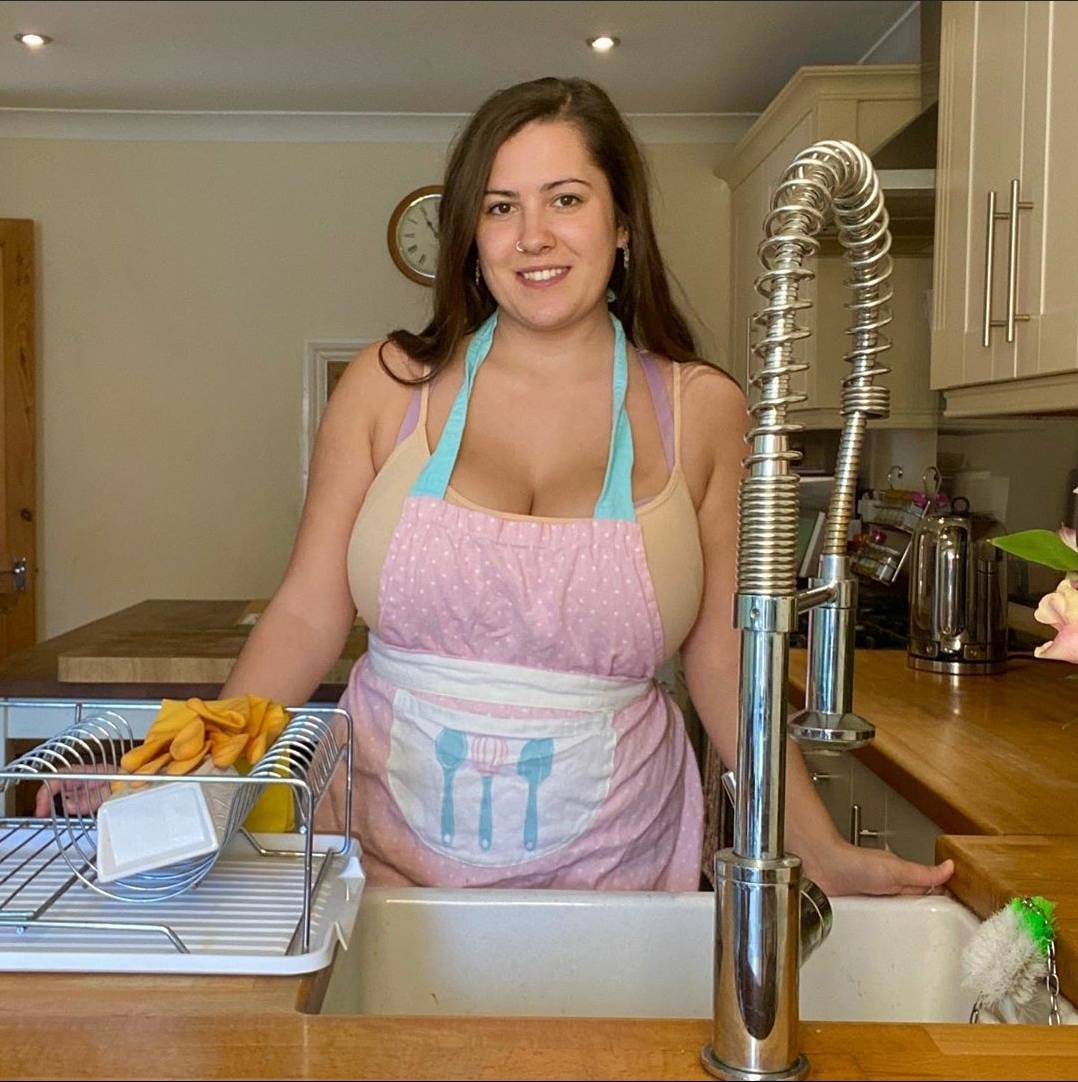 Wife material... | Scrolller