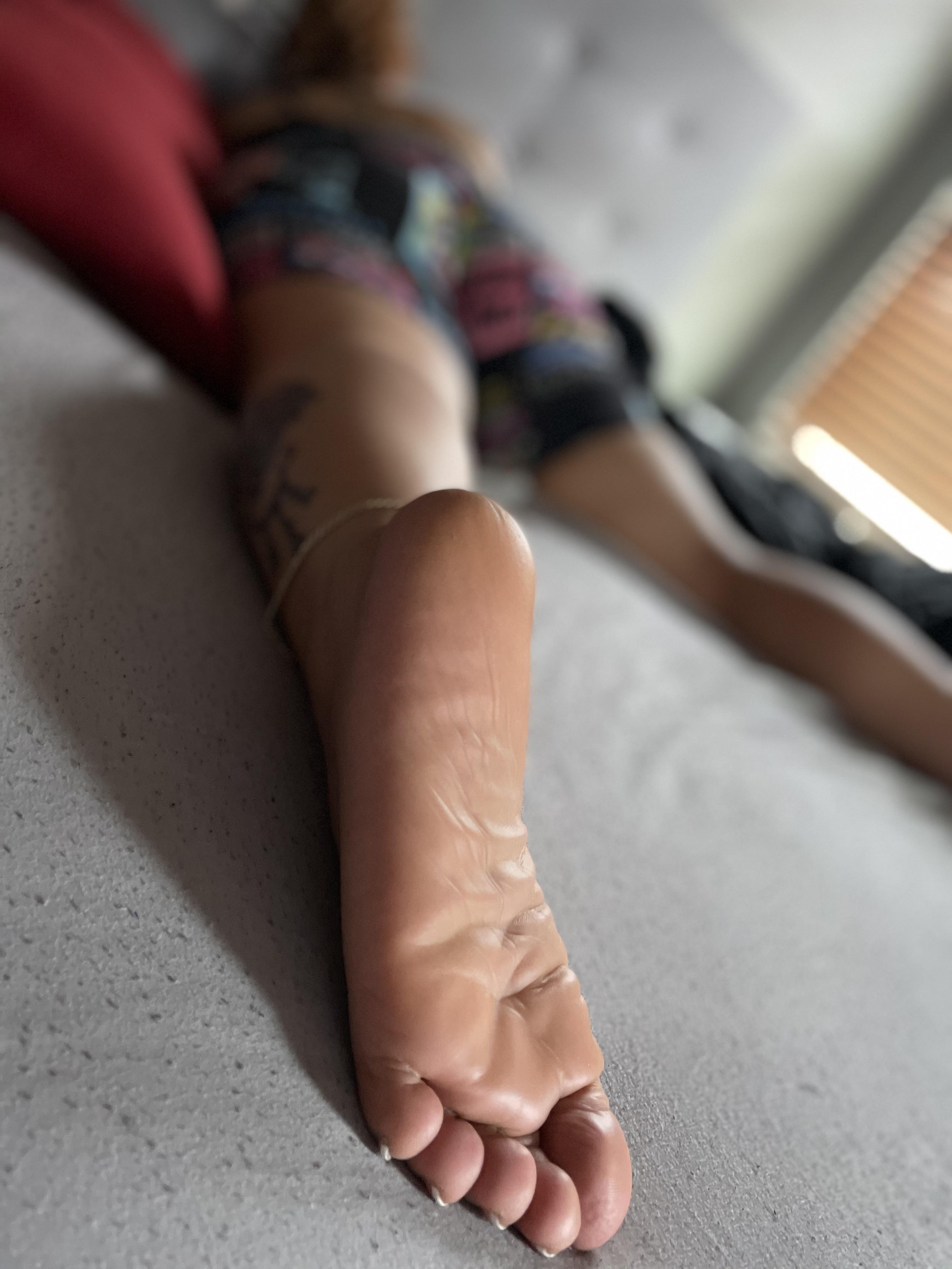 Wife’s sleeping soles | Scrolller