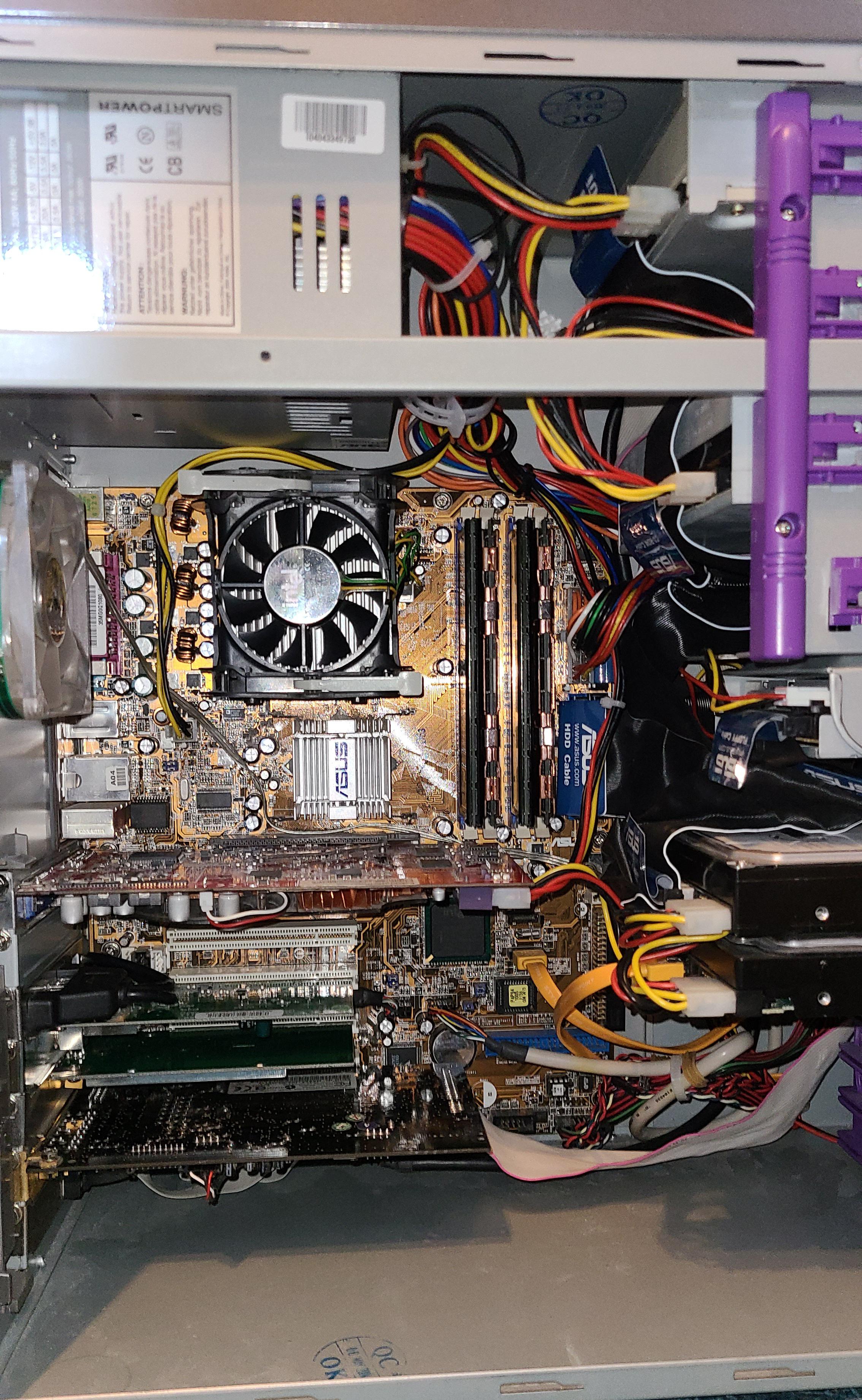 Windows XP P4 gaming PC build. | Scrolller