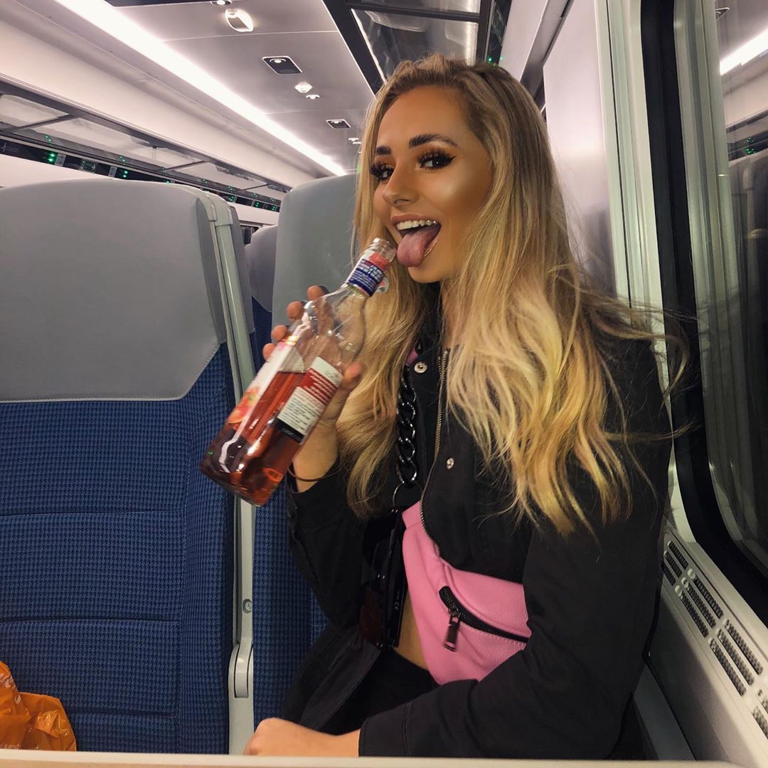 Wine on the train | Scrolller