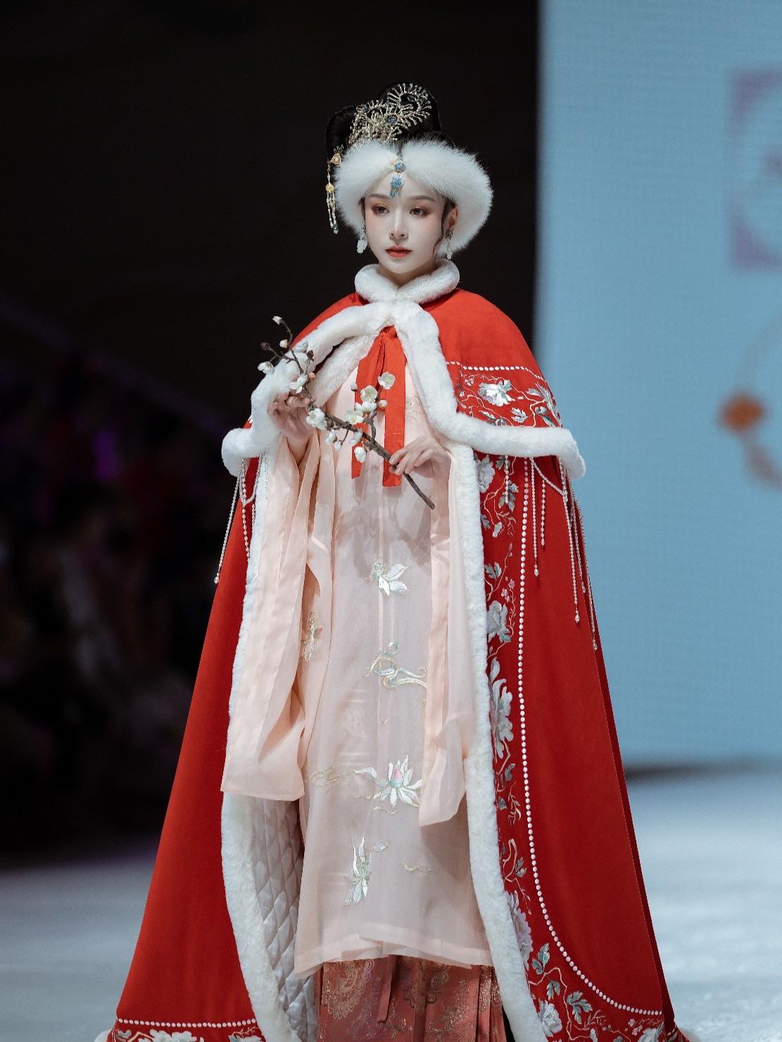 Winter Hanfu - Doupeng | Scrolller