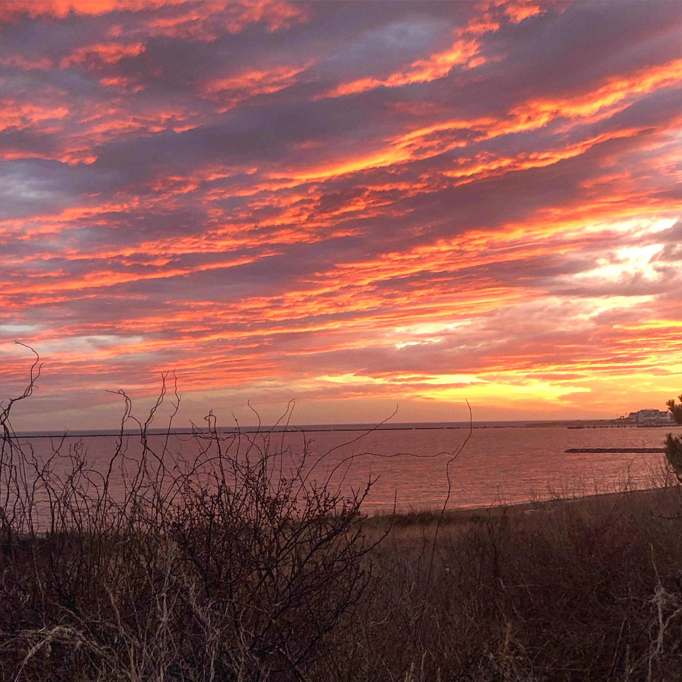 Winter sunset 🌅 | Scrolller