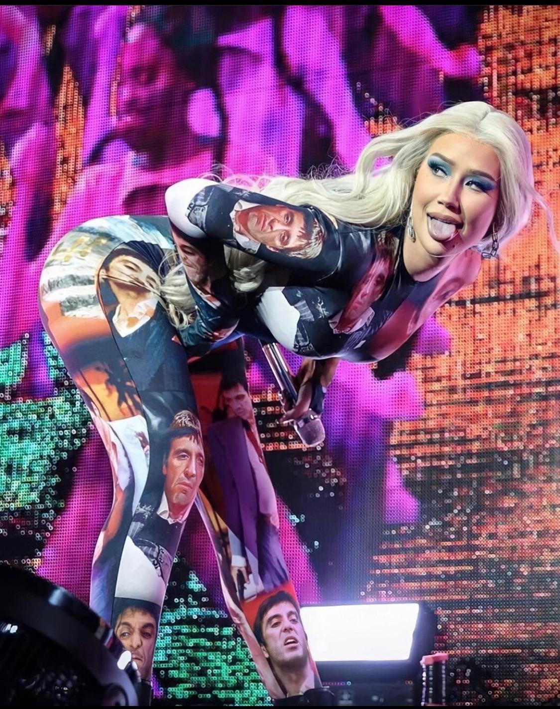 Wish I could be Iggy so I could pull one of you boys on stage and tease you in front of ...