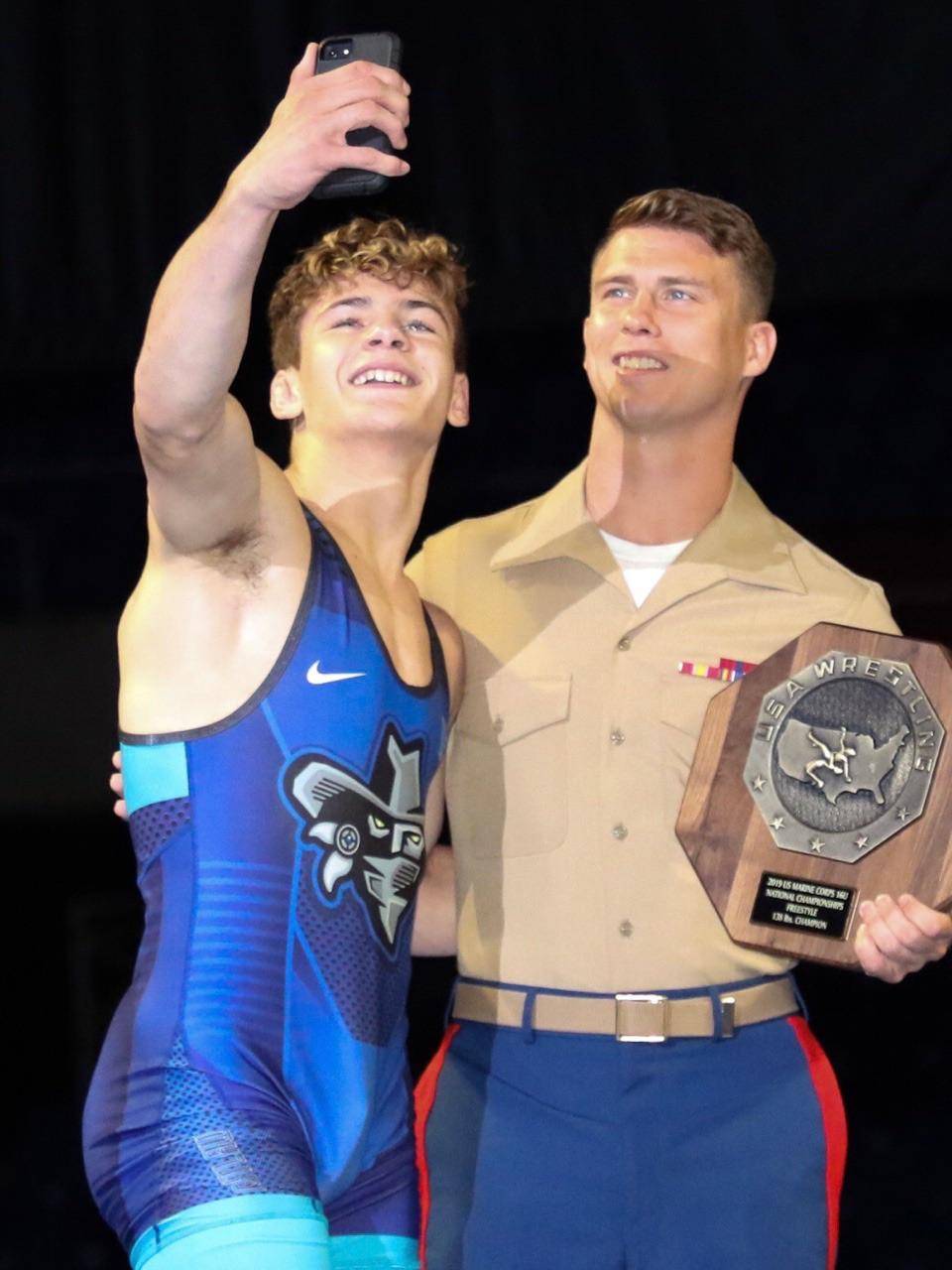 wish i could see their private pics | Scrolller