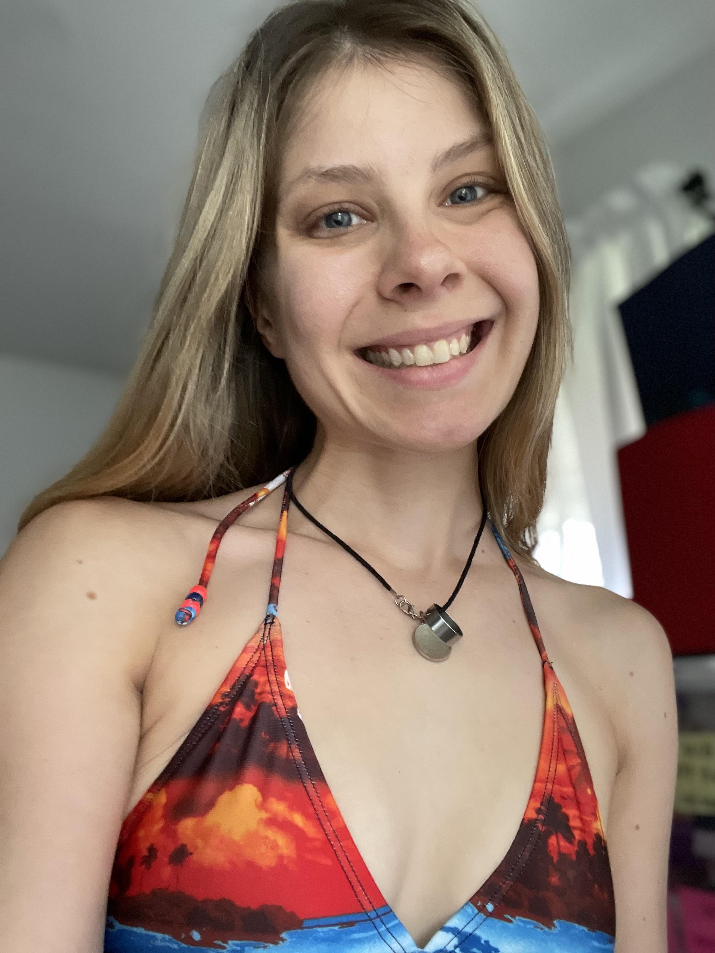 wish i was on the beach rn 18+ | Scrolller