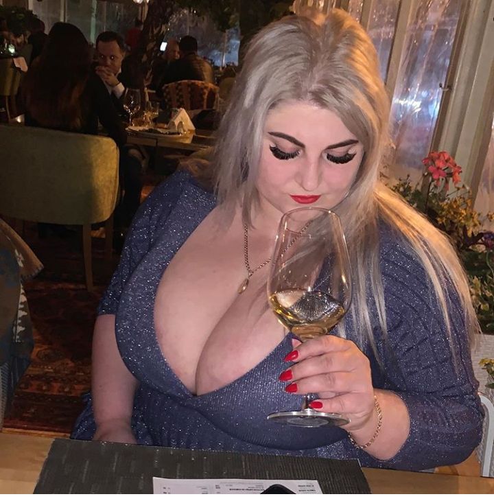 Wish she was my dinner date | Scrolller