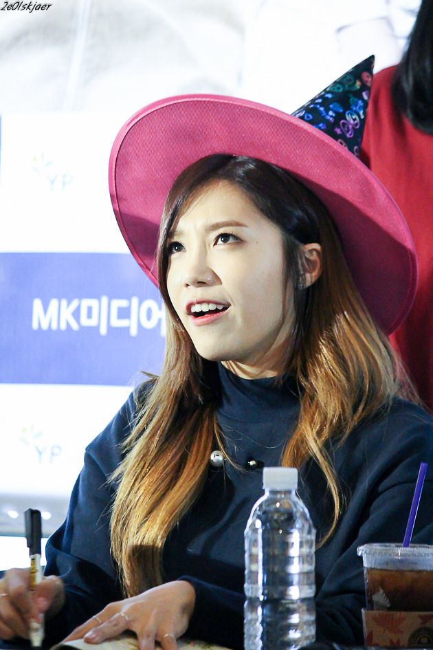 Witch Eunji | Scrolller