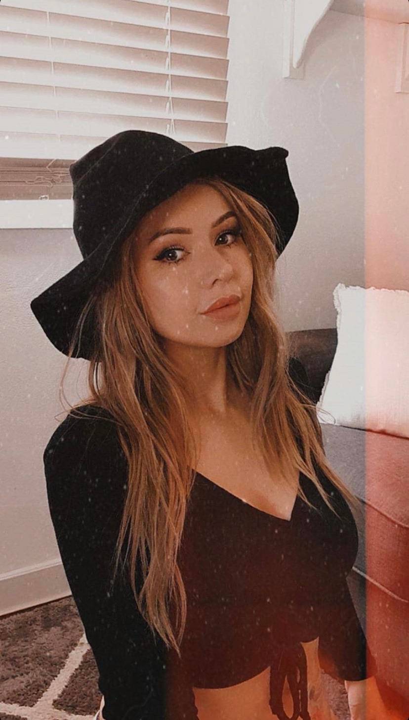 Witchy 3 | Scrolller