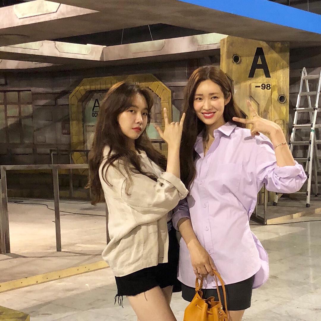 with Cha Jungwon | Scrolller