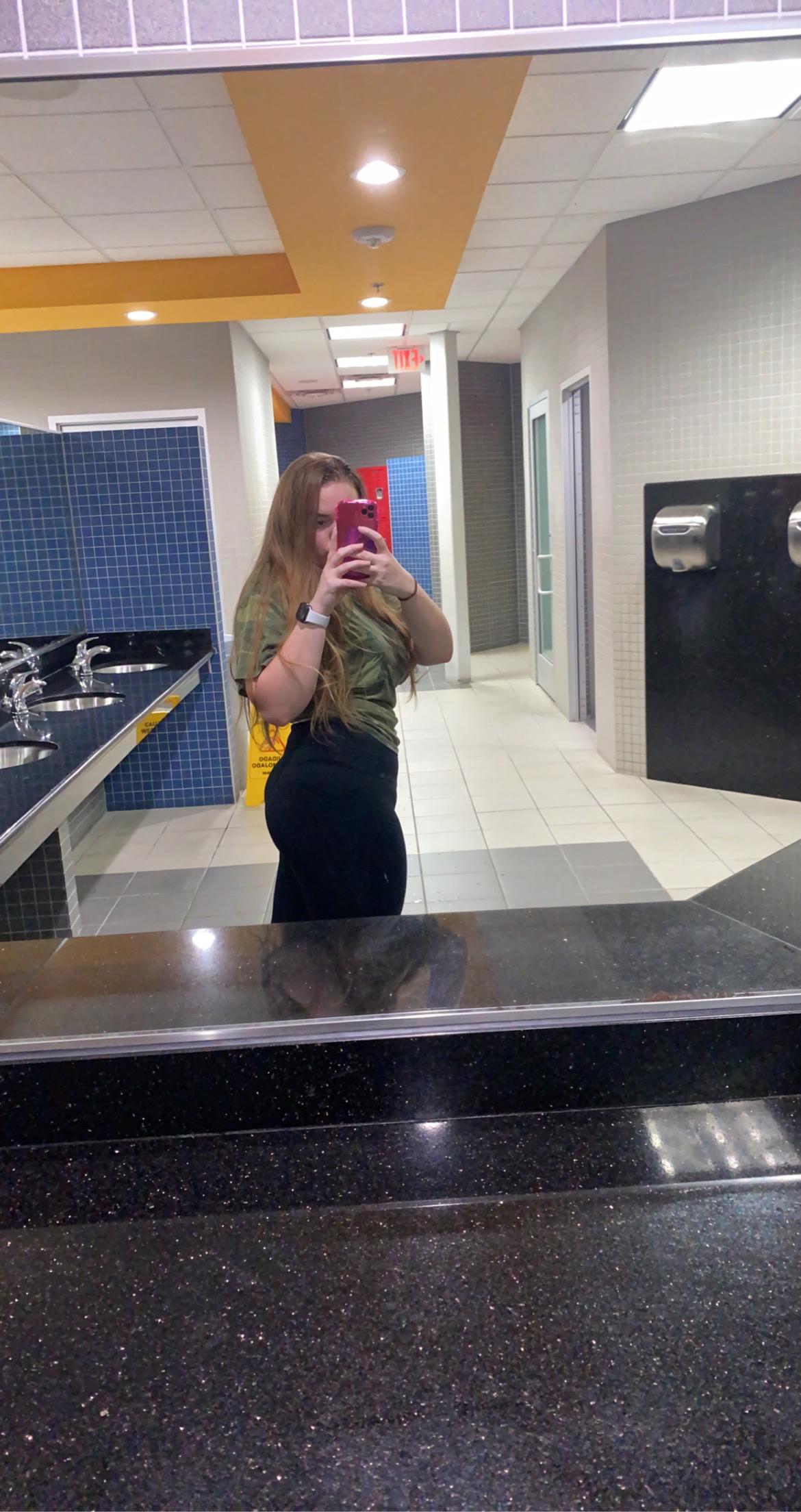 Working on the booty | Scrolller