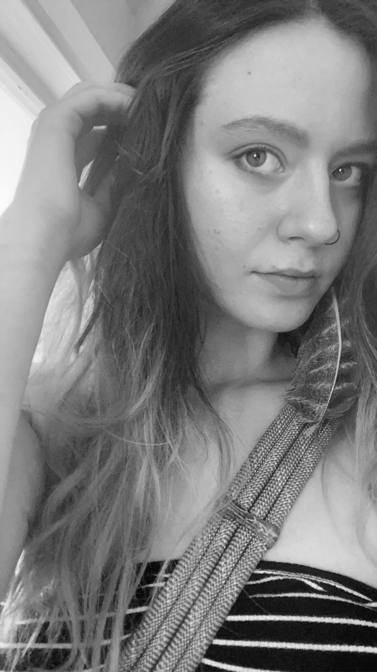 Would u take me on a date ? | Scrolller