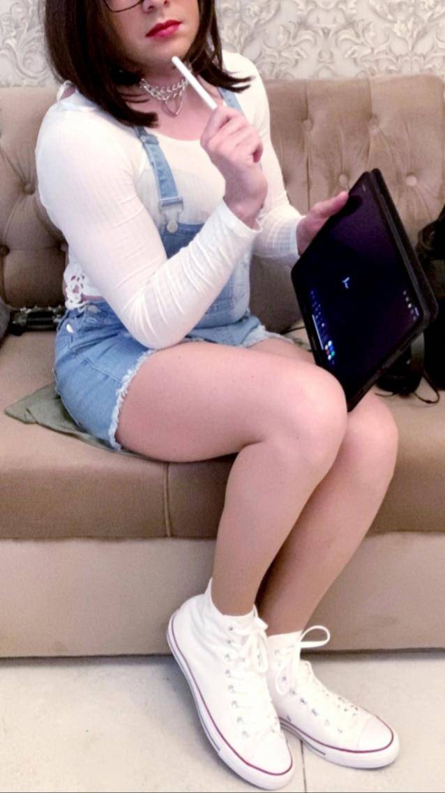 Would you help me study? | Scrolller