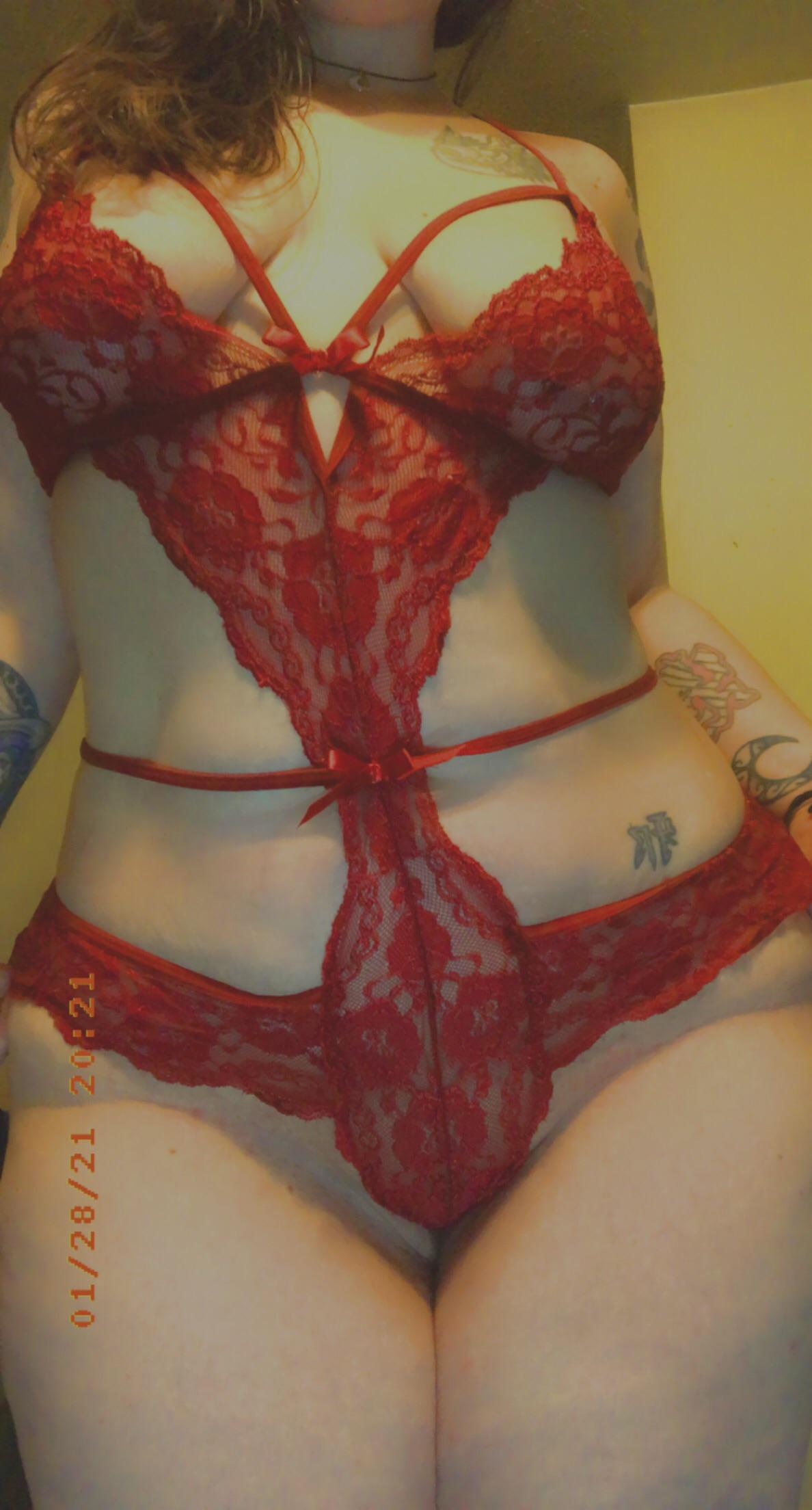 Wrapped with a bow ;) (OC) | Scrolller